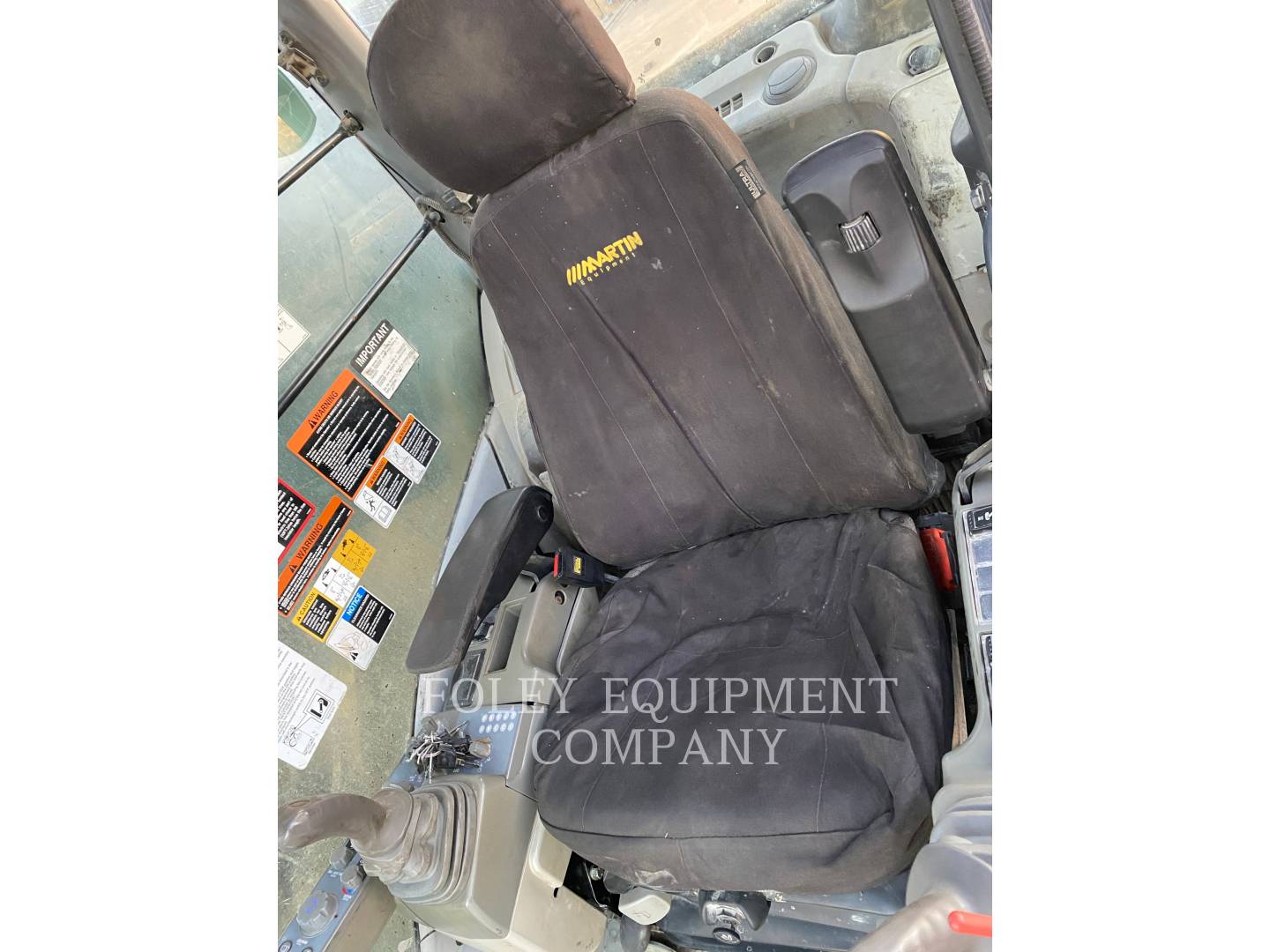 Track Excavators | John Deere 470G