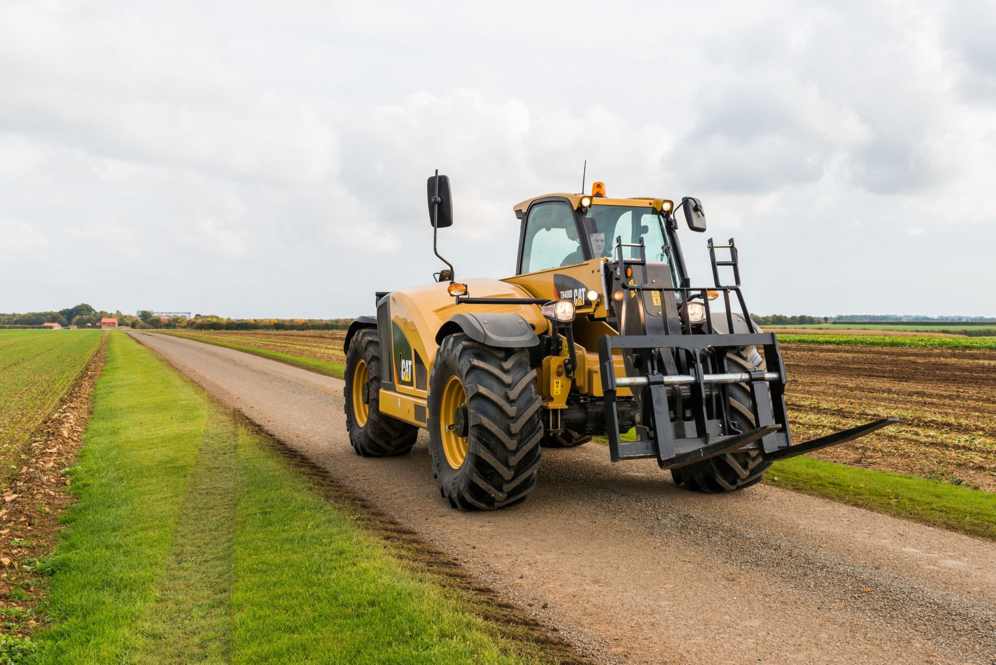 Cat | TH408D Ag Handler | Caterpillar