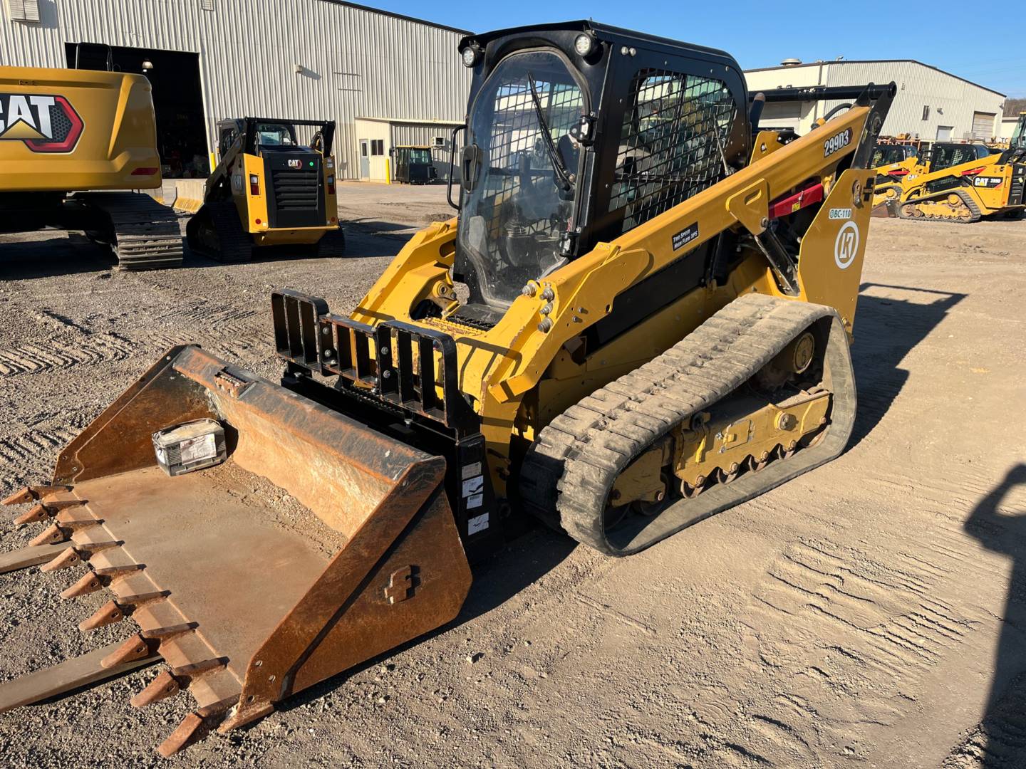 HOLT CAT - Used Equipment Listings - COMPACT TRACK LOADER - 2020 - CAT ...