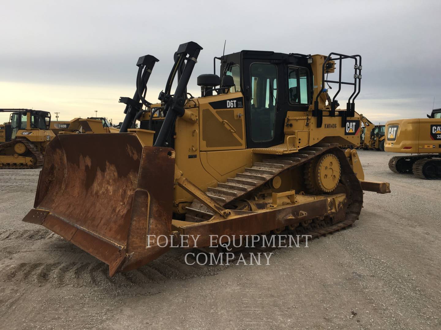 Caterpillar Equipment Dealer for Kansas and Missouri