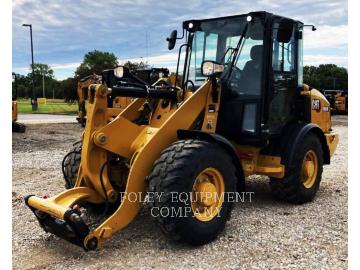 Wheel Loader | Cat 906M | 2CR8381