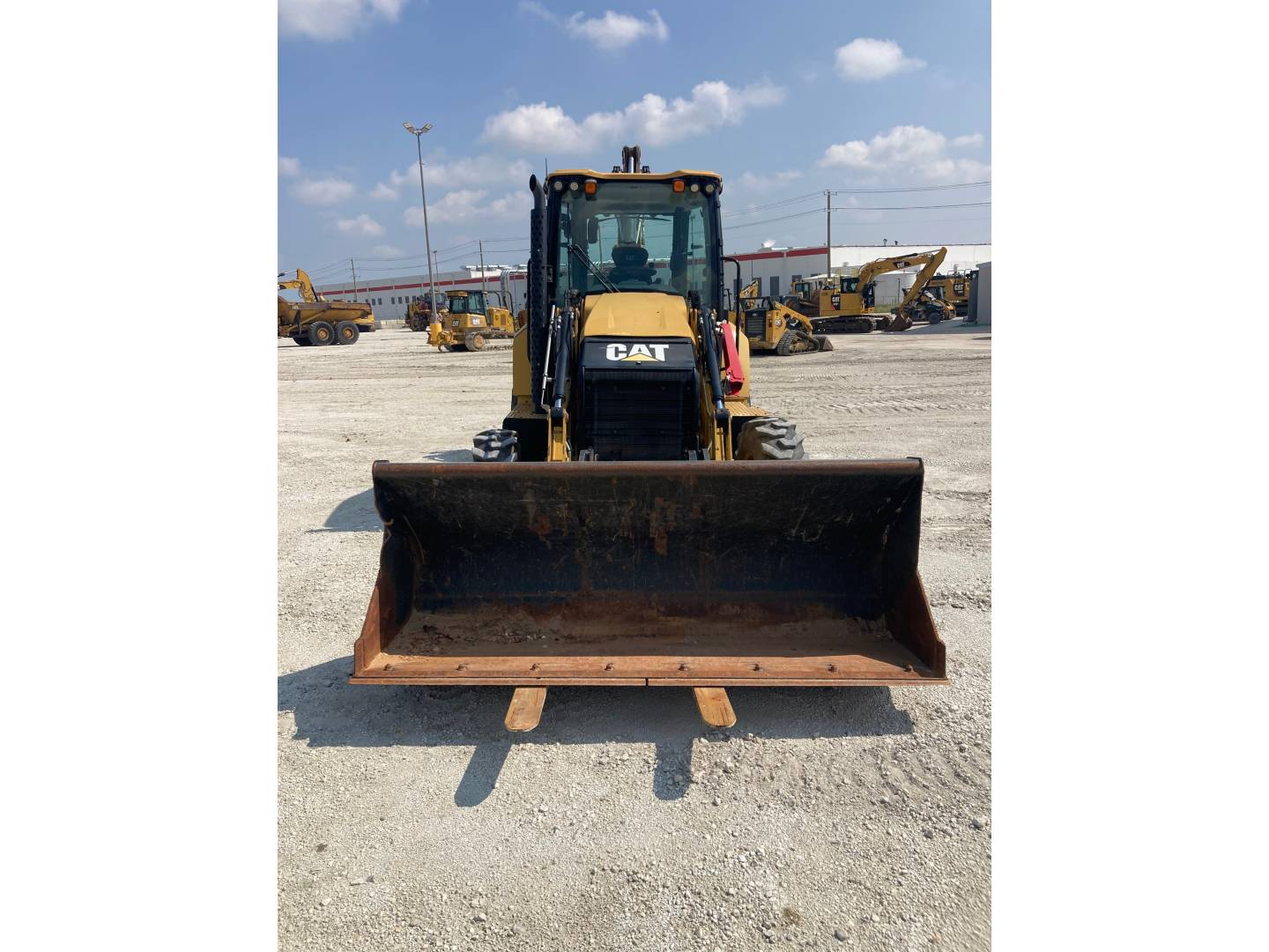 HOLT CAT - Used Equipment Listings - BACKHOE LOADER - 2019 - CAT ...