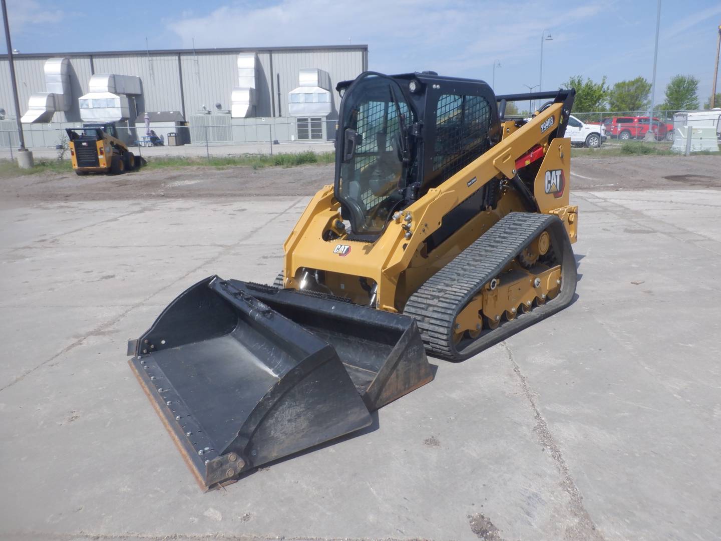 HOLT CAT - Used Equipment Listings - COMPACT TRACK LOADER - 2023 - CAT ...