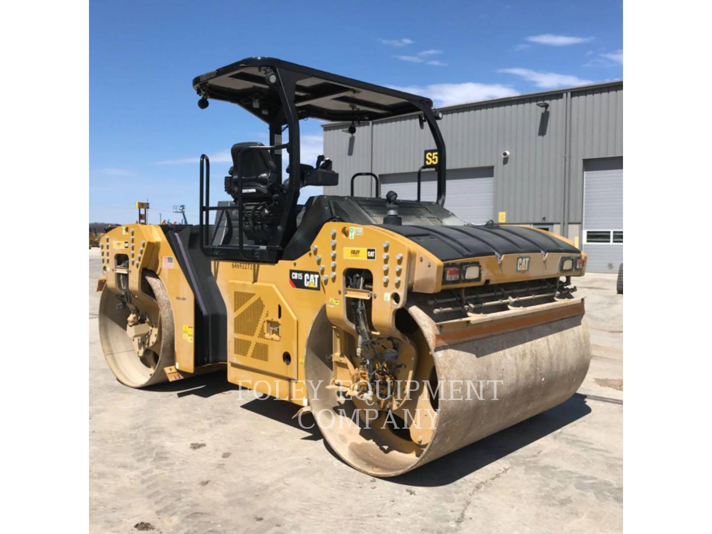 Compactors | Cat CB15-01
