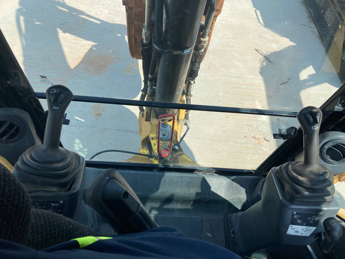 HOLT CAT - Used Equipment Listings - BACKHOE LOADER - 2019 - CAT ...