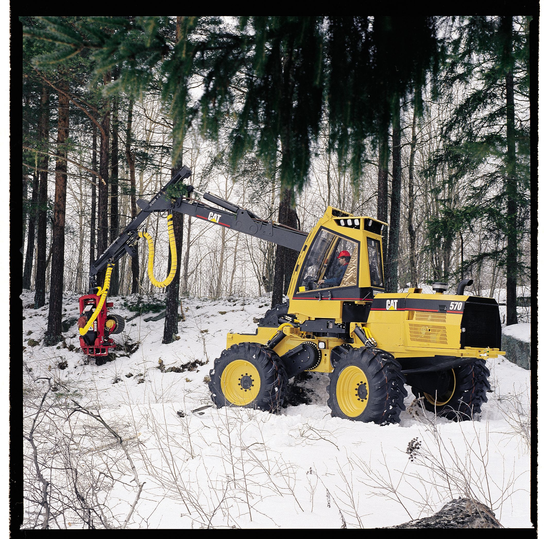 Cat 570 Track Harvesters | Caterpillar