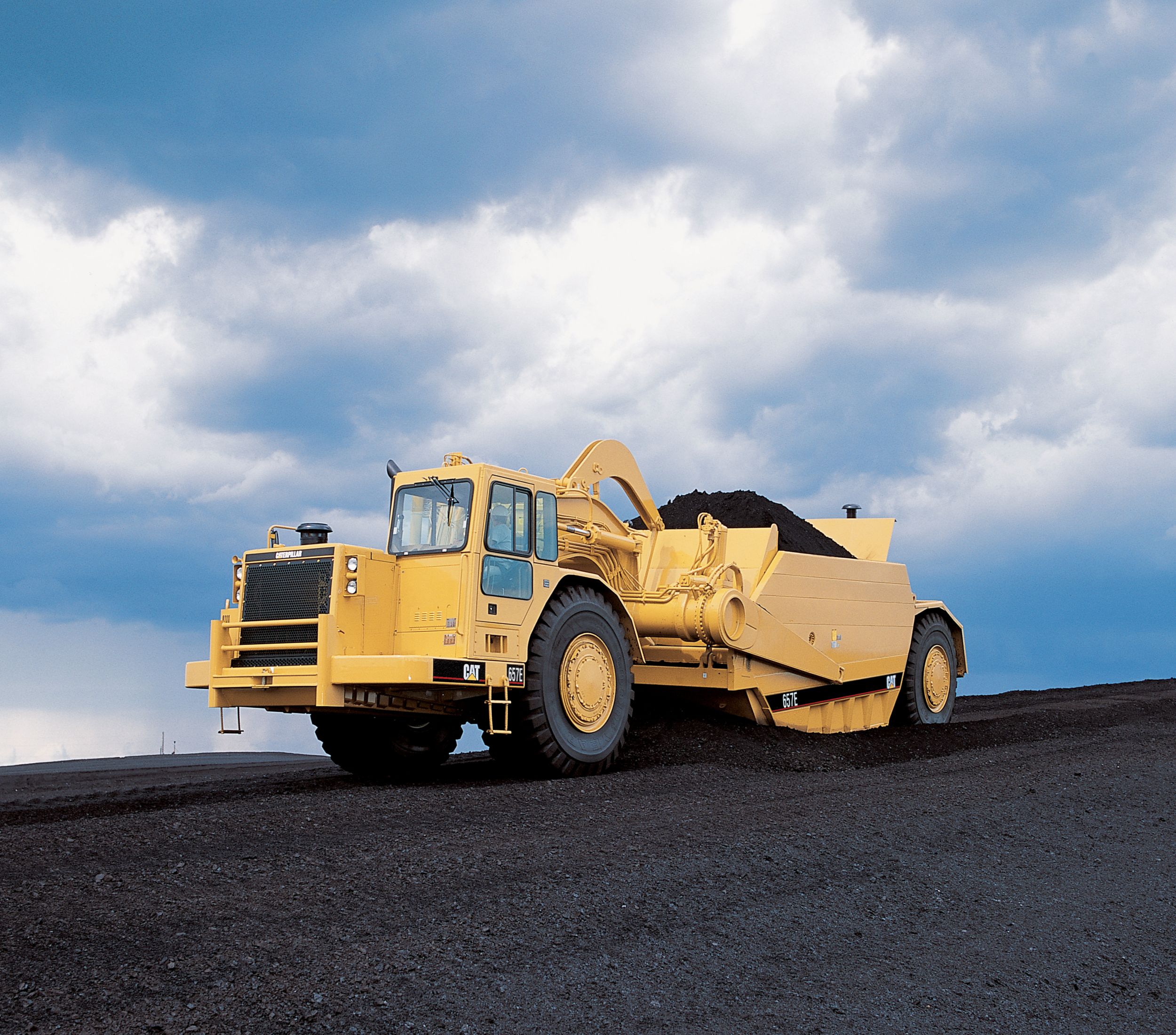 Cat | 657E Coal Scraper | Caterpillar