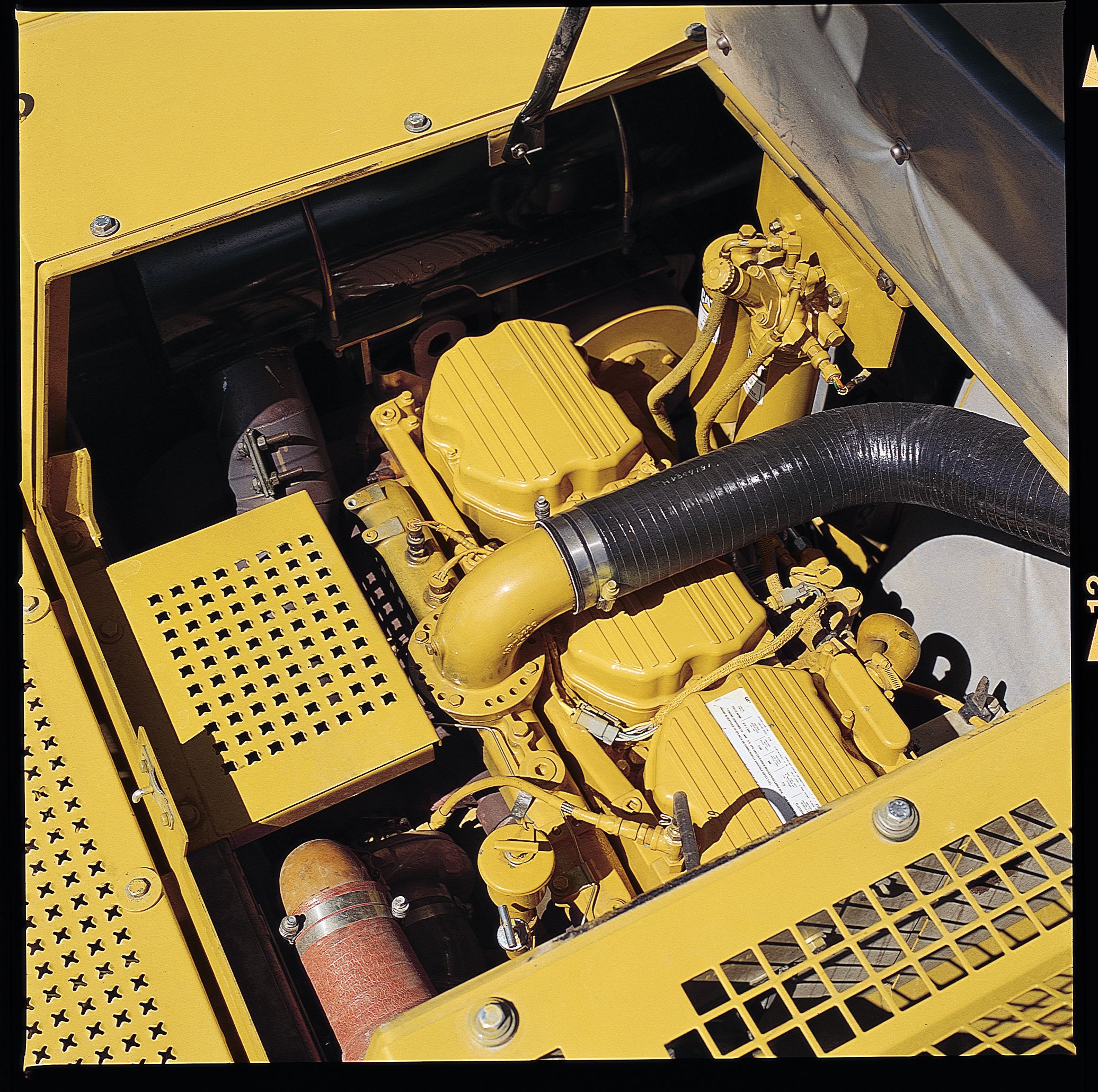 Cat 365B MH Track Material Handlers | Caterpillar