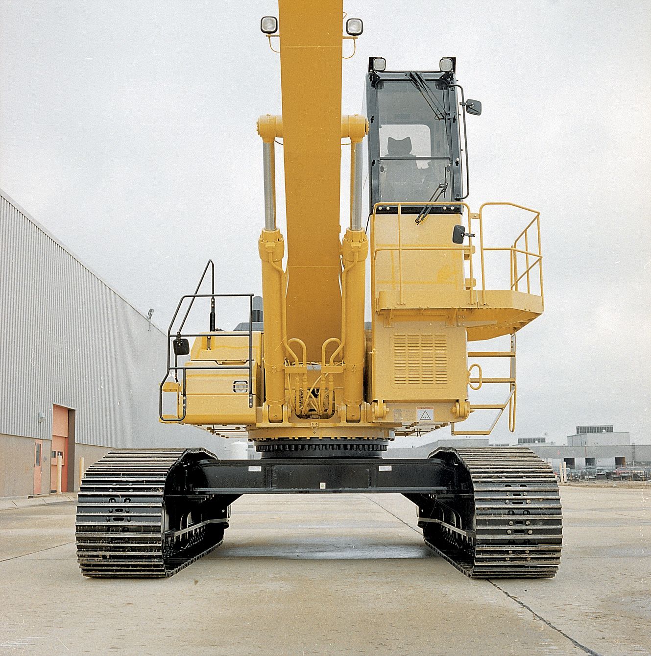 Cat 345B MH Series II Track Material Handlers | Caterpillar