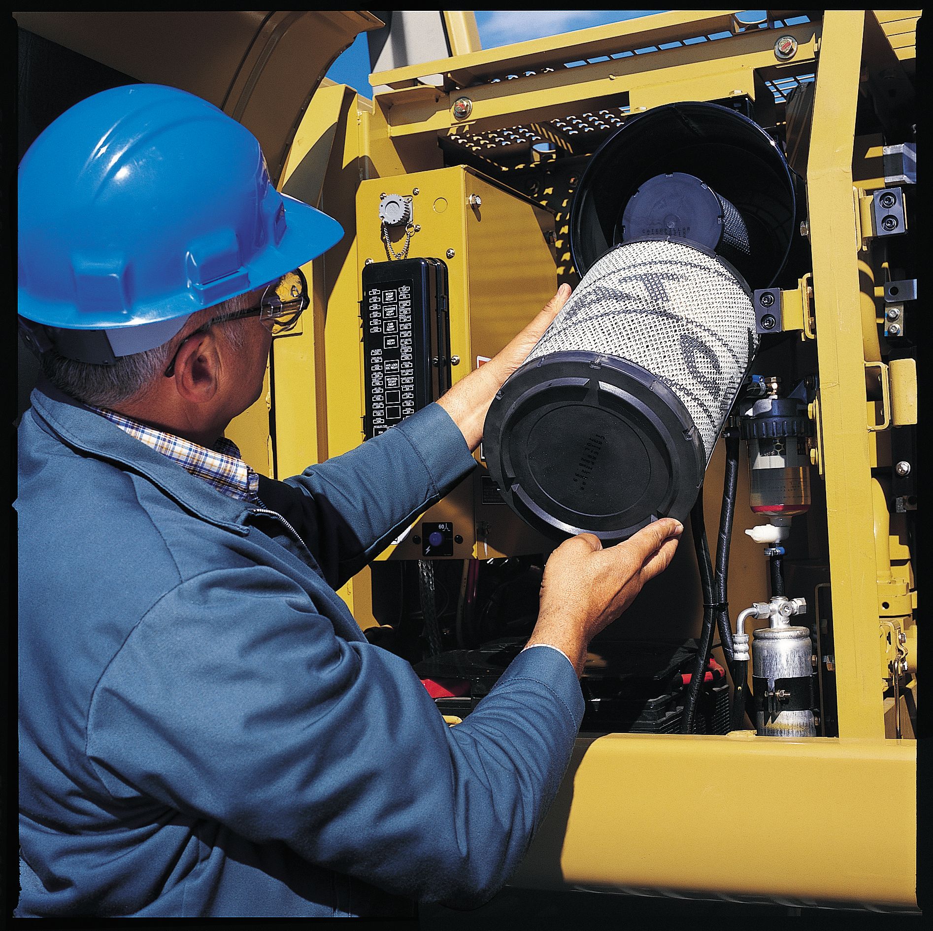 Cat 320C FM Delimber | Caterpillar