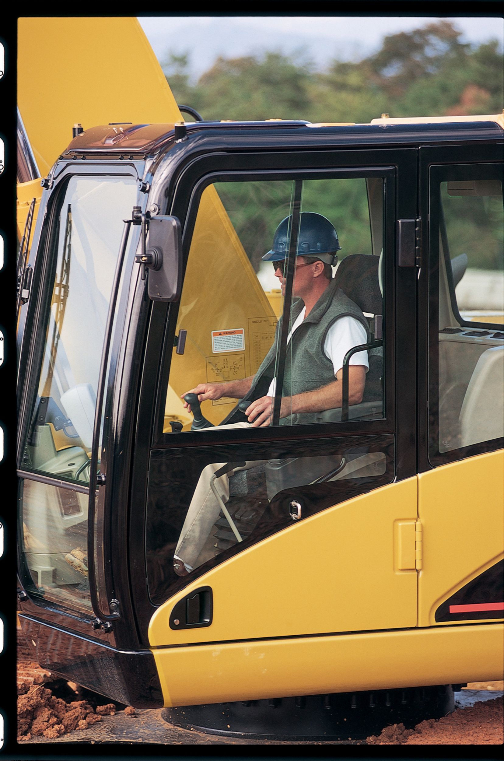 Cat 312C L Small Excavators | Caterpillar