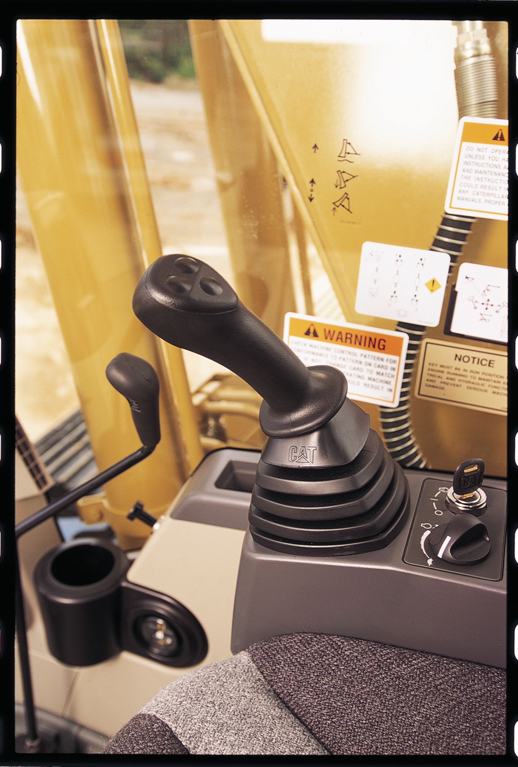 Cat 315C L Small Excavators | Caterpillar