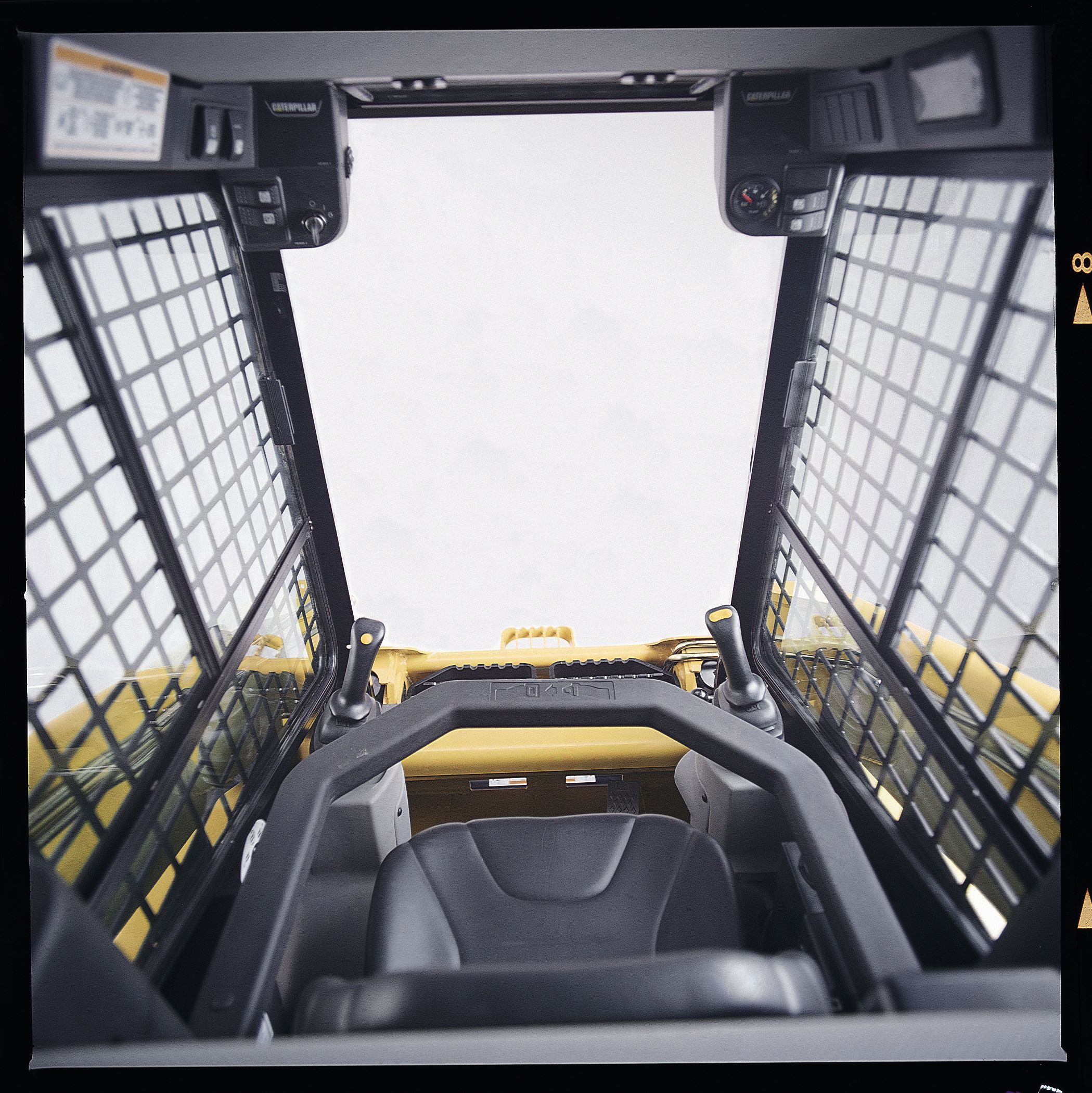 Cat 262 Skid Steer Loaders | Caterpillar