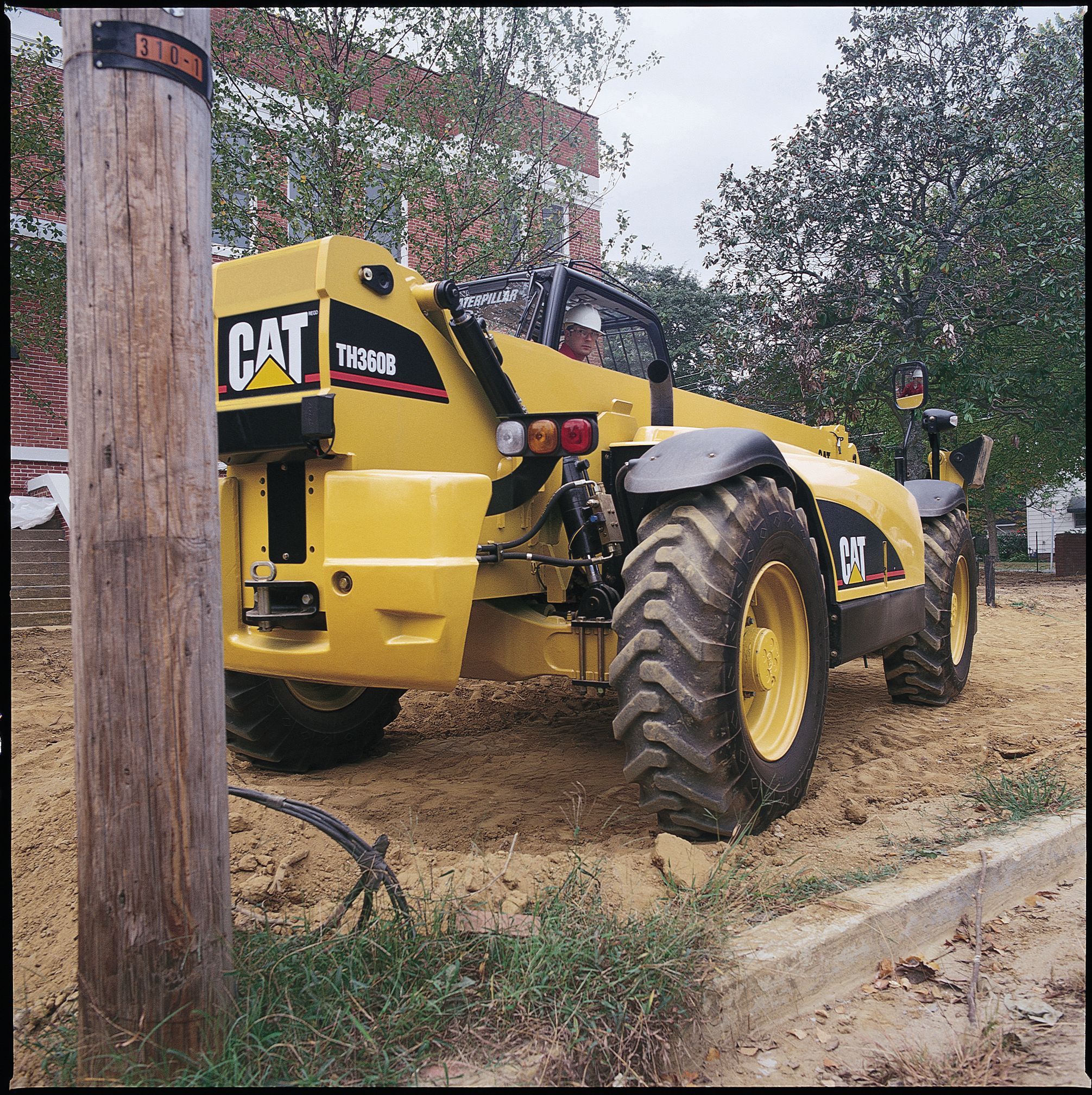 Cat TH360B Telehandlers | Caterpillar