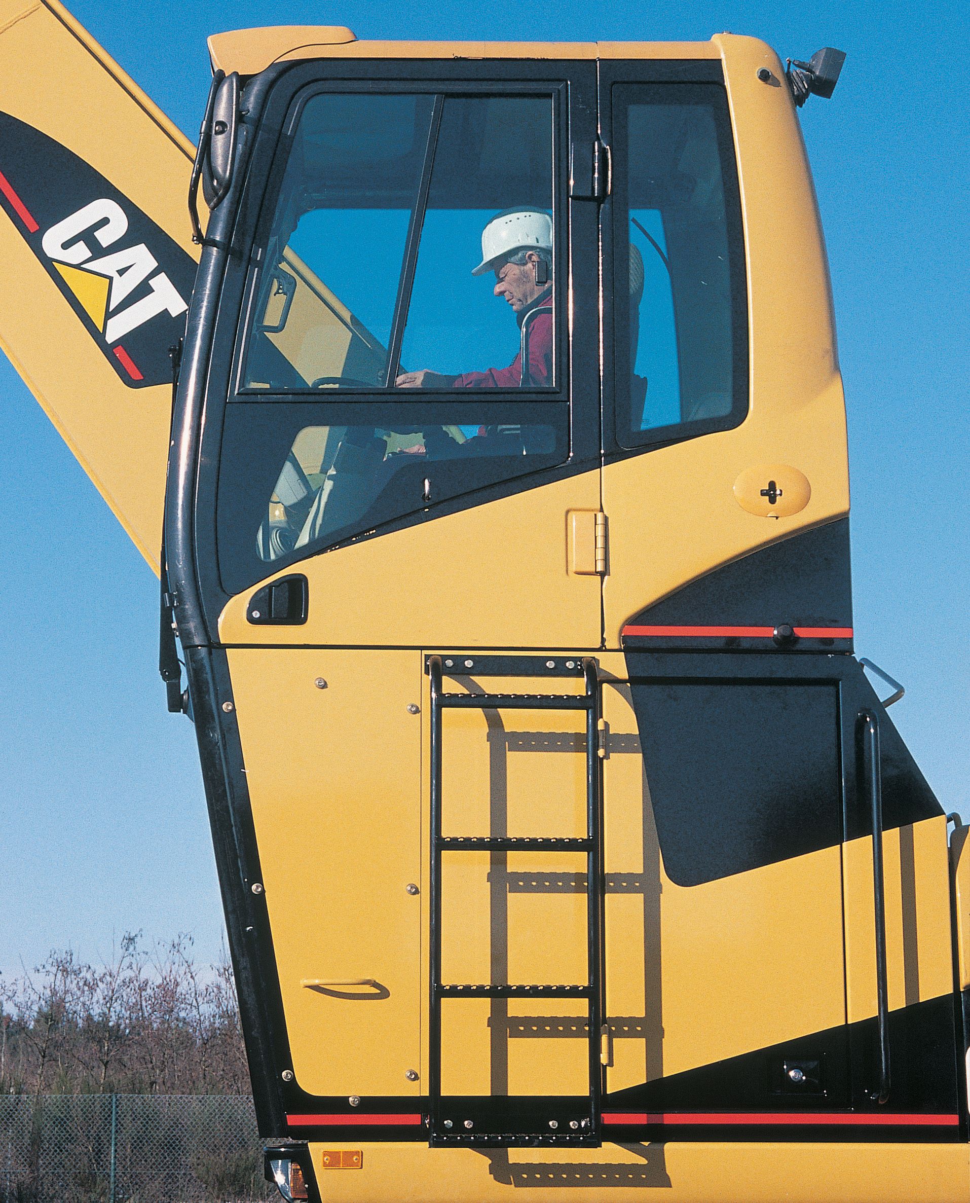 Cat M322C MH Wheel Material Handlers | Caterpillar