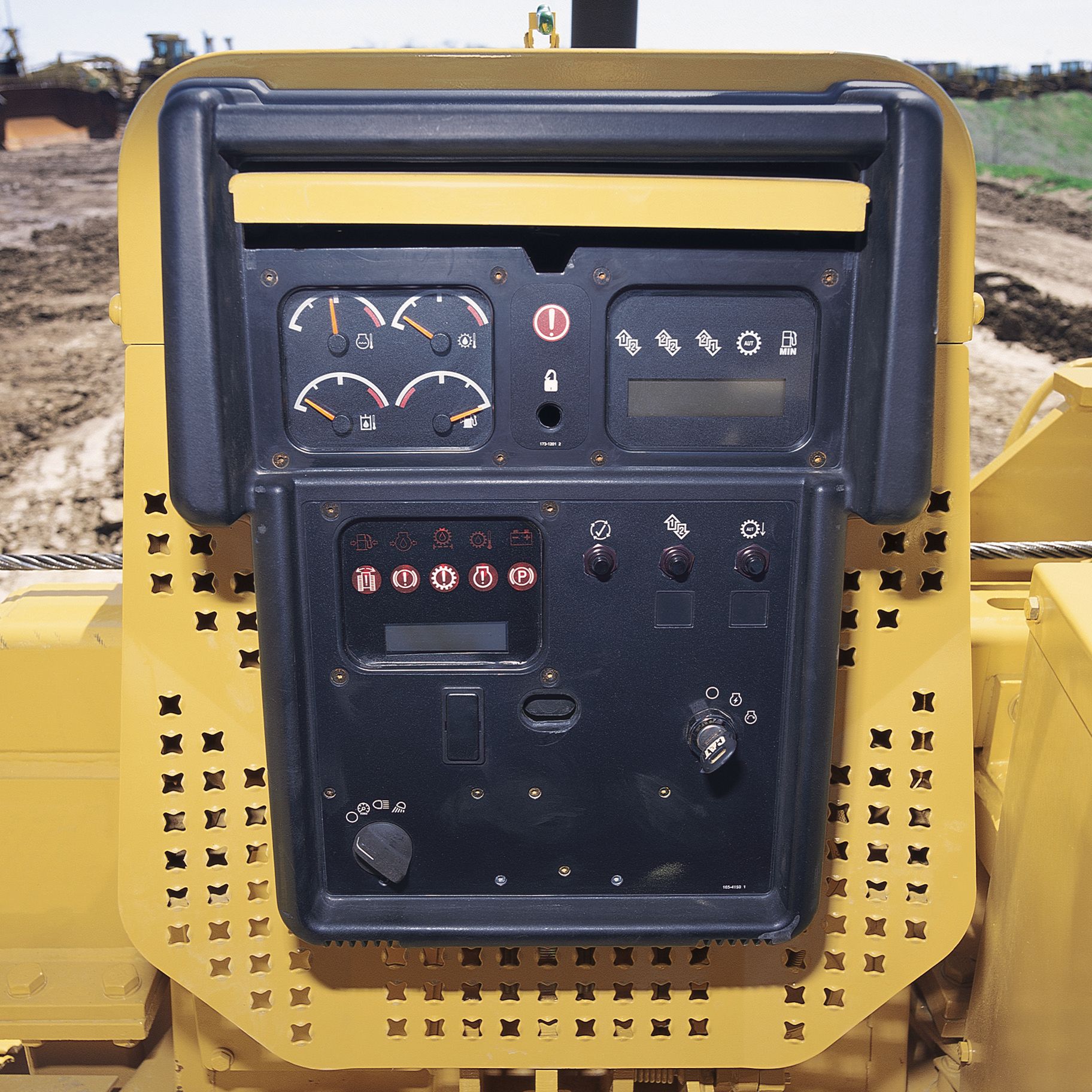 Cat 561N Pipelayers | Caterpillar