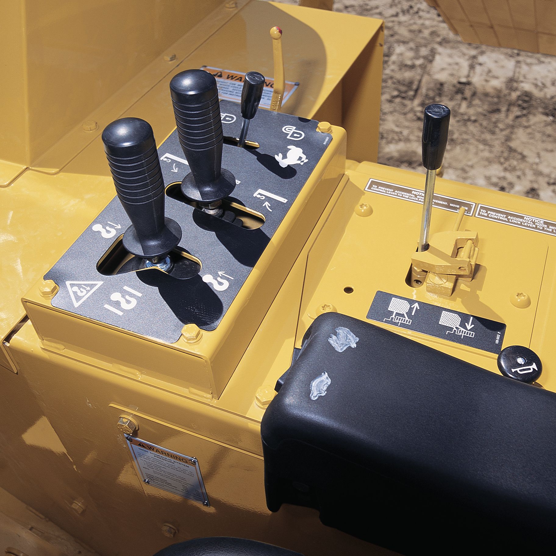 Cat 561N Pipelayers | Caterpillar