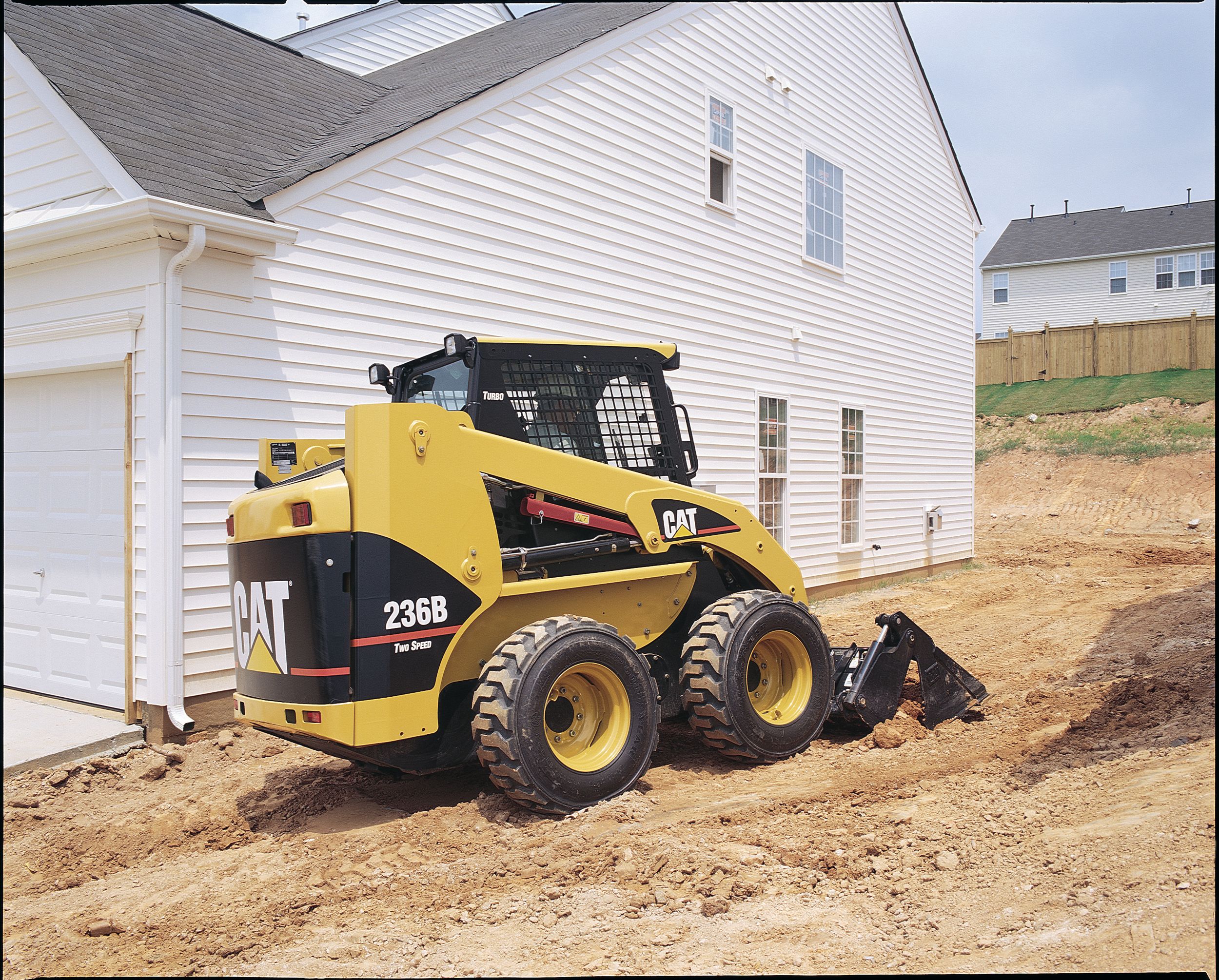 Cat 236B Skid Steer Loaders | Caterpillar