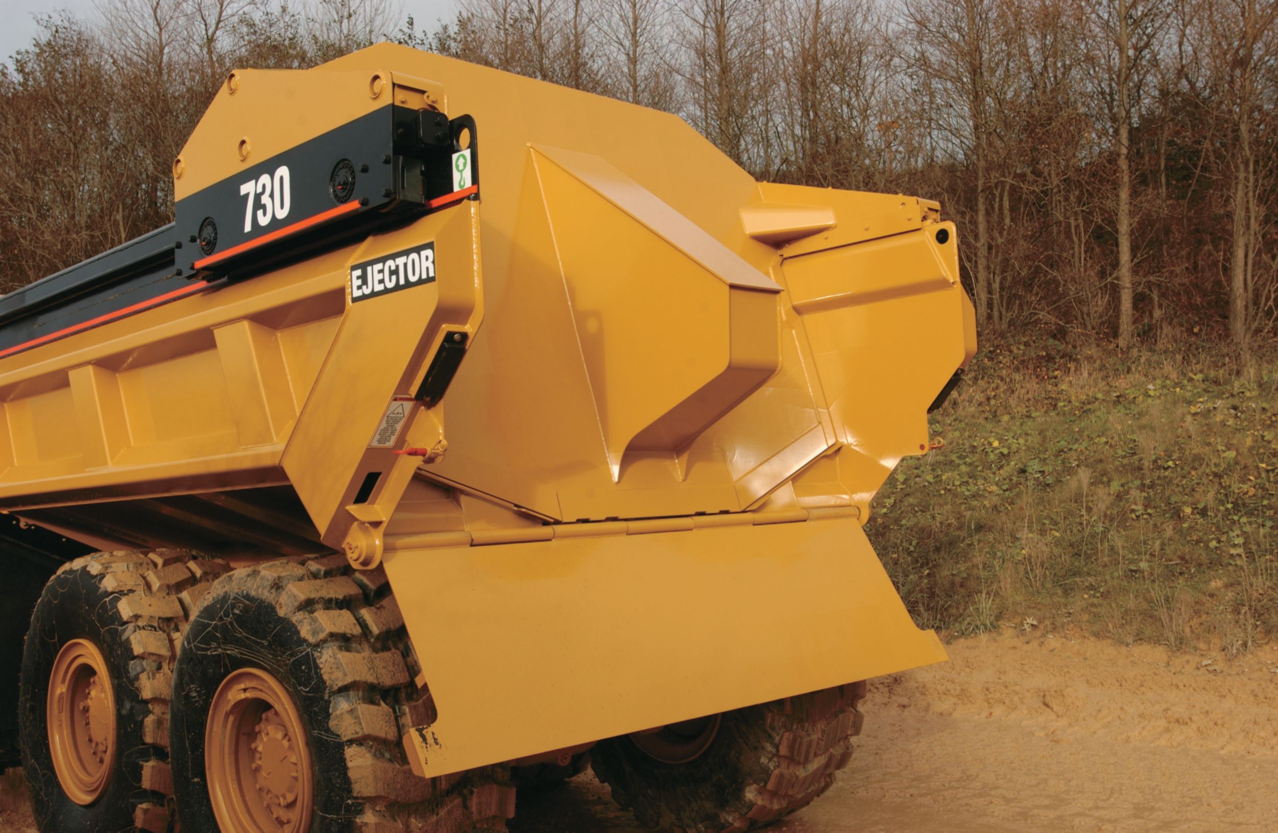 Cat 730 Ejector 3アクスルアーティキュレートトラック | Caterpillar