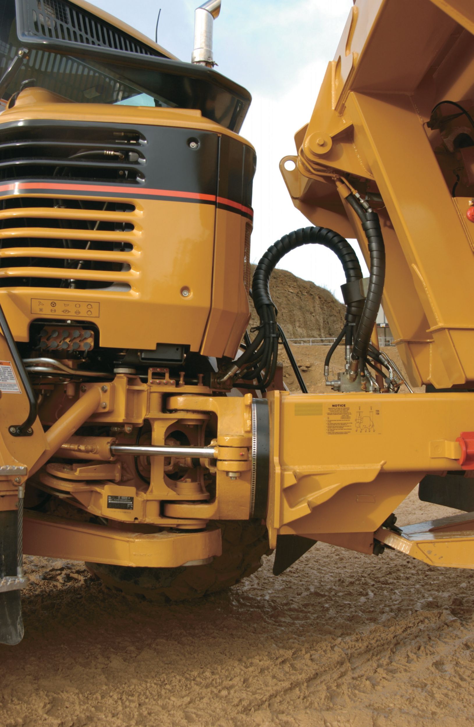 Cat 730 Ejector Three Axle Articulated Trucks | Caterpillar