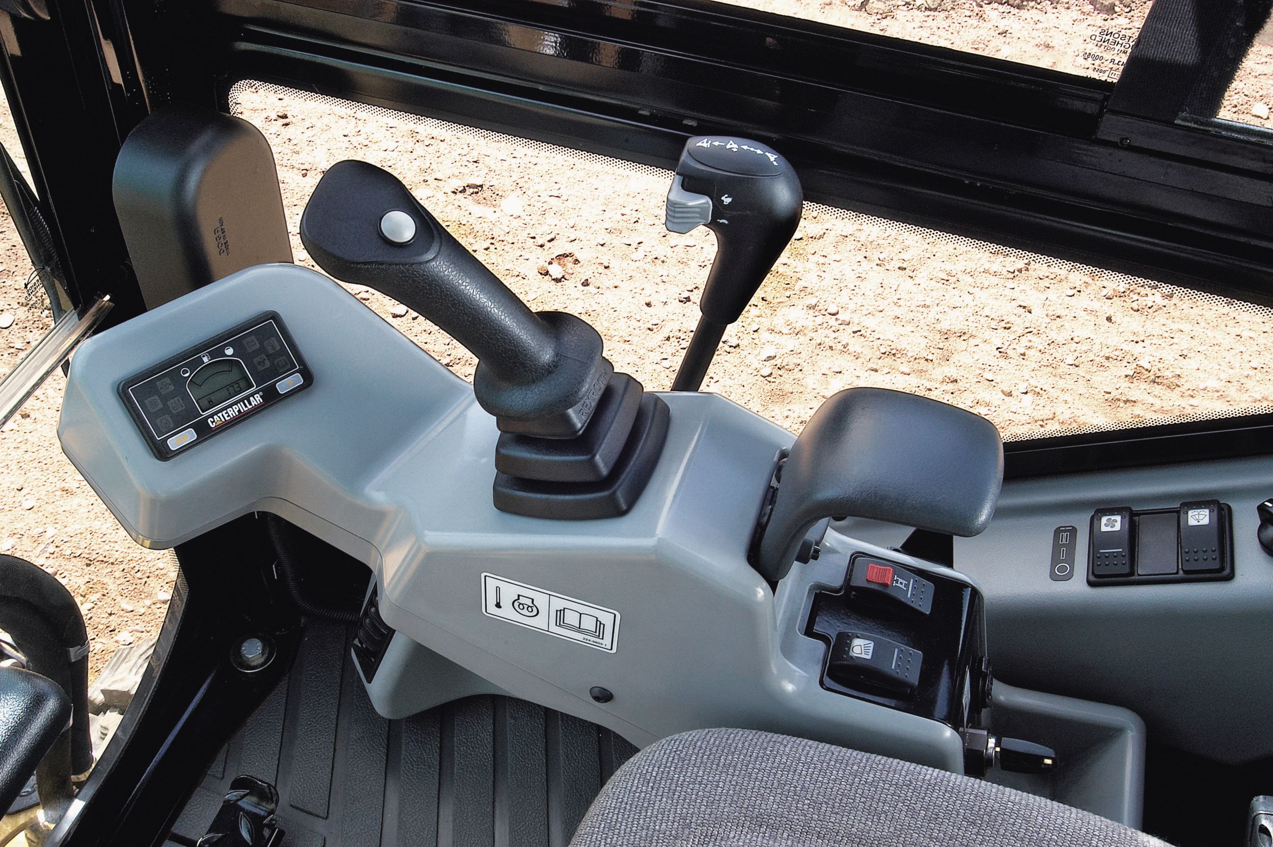 Cat 301.6C Mini Excavators | Caterpillar