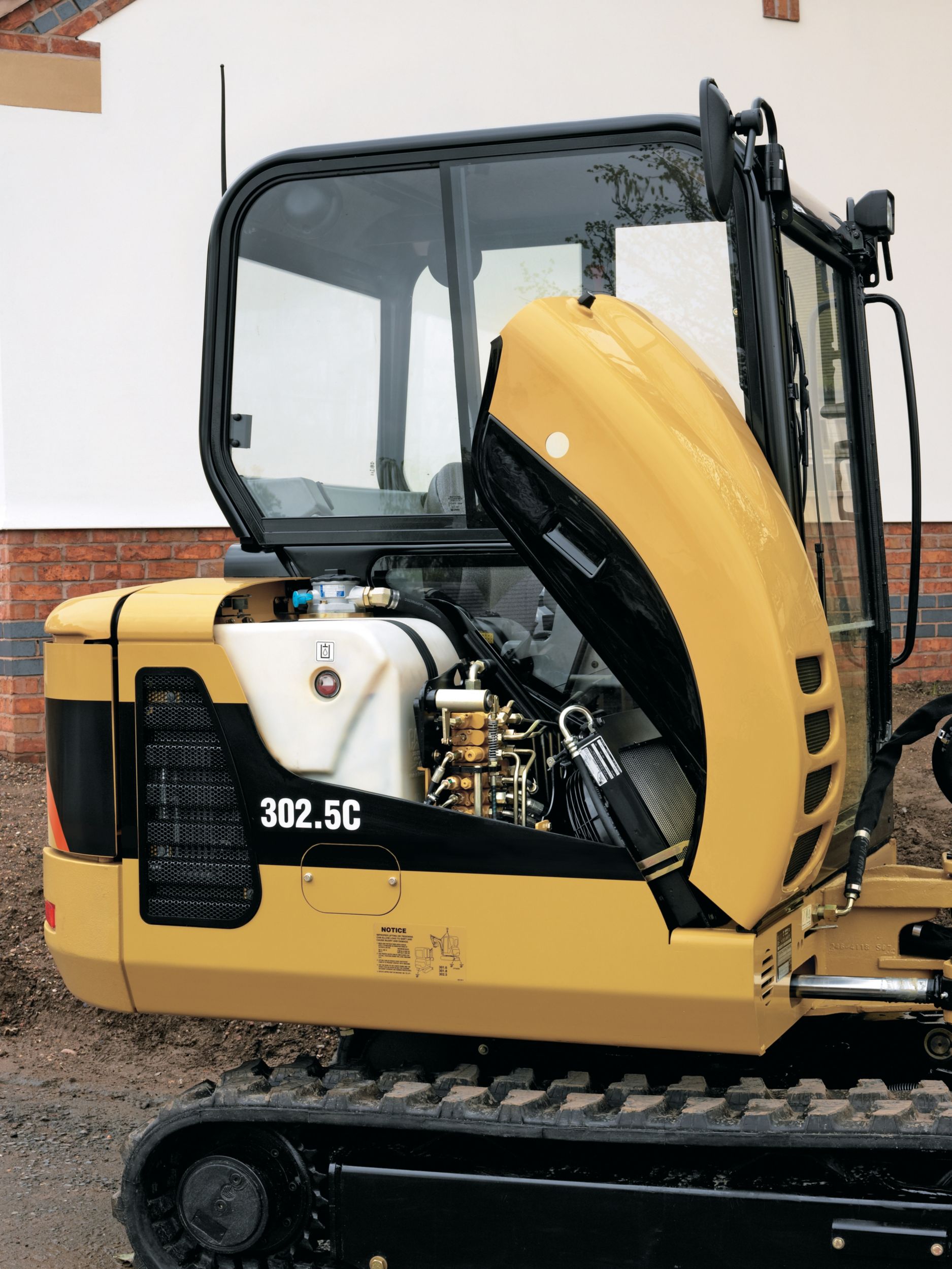 Cat 302.5C Mini Excavators | Caterpillar