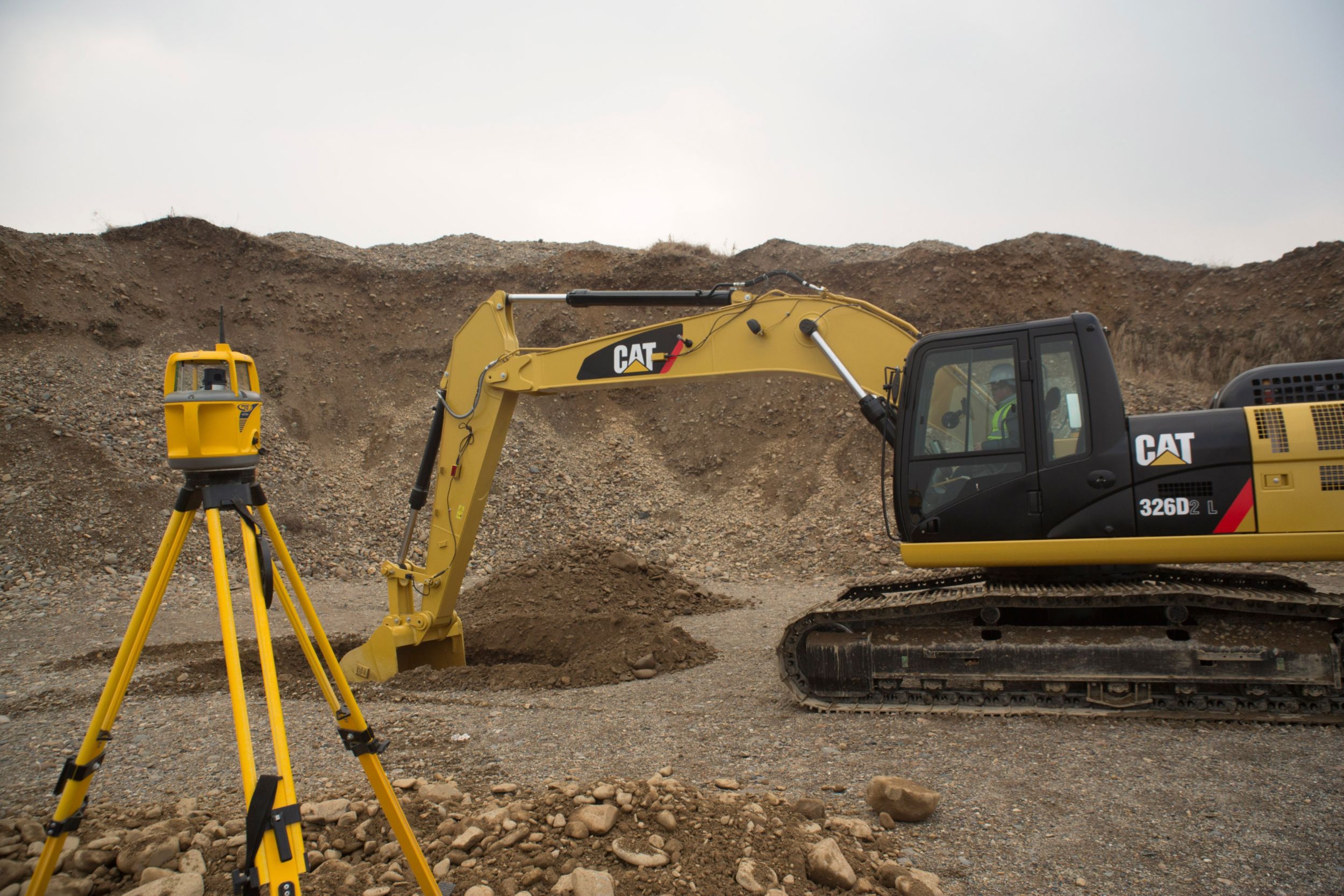Cat 326D2 L | Caterpillar