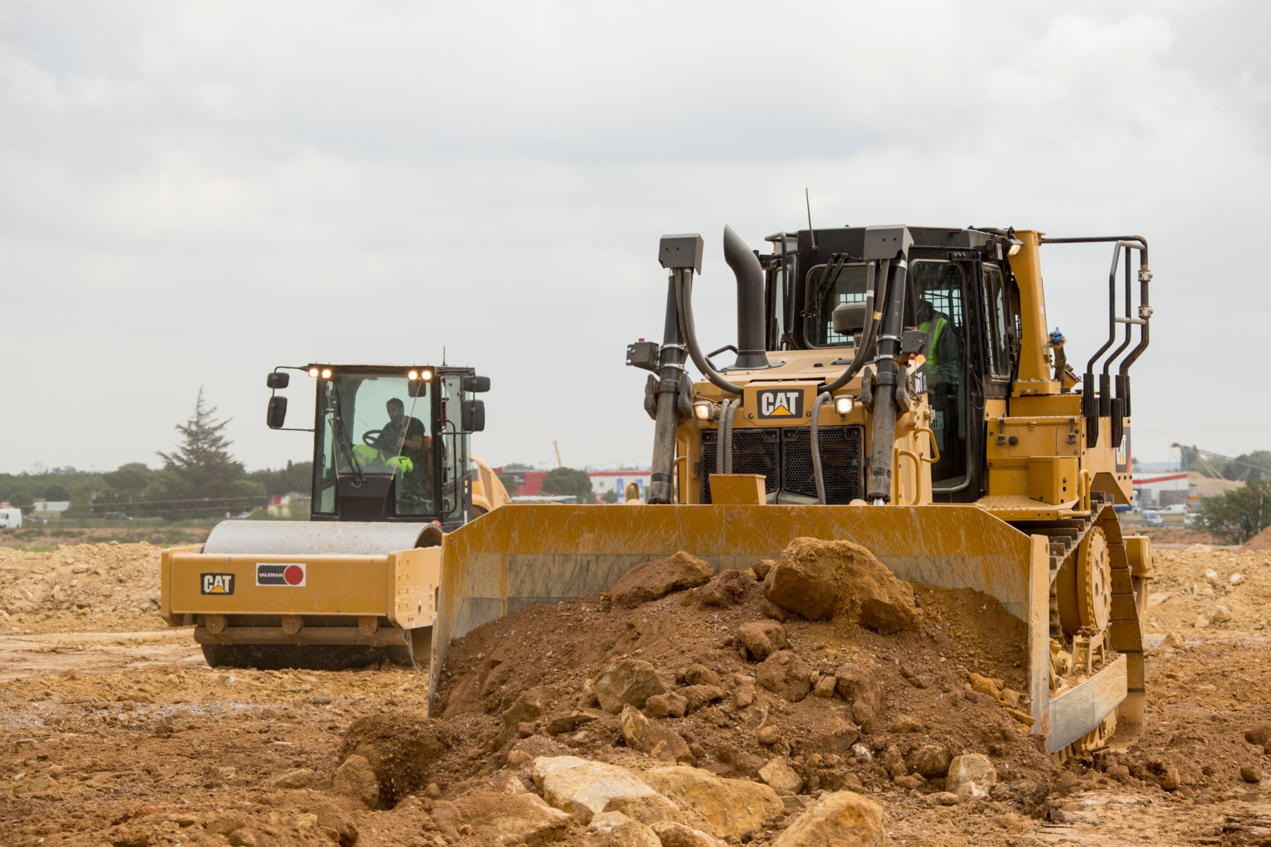 Cat | D6T Track-Type Tractor | Caterpillar