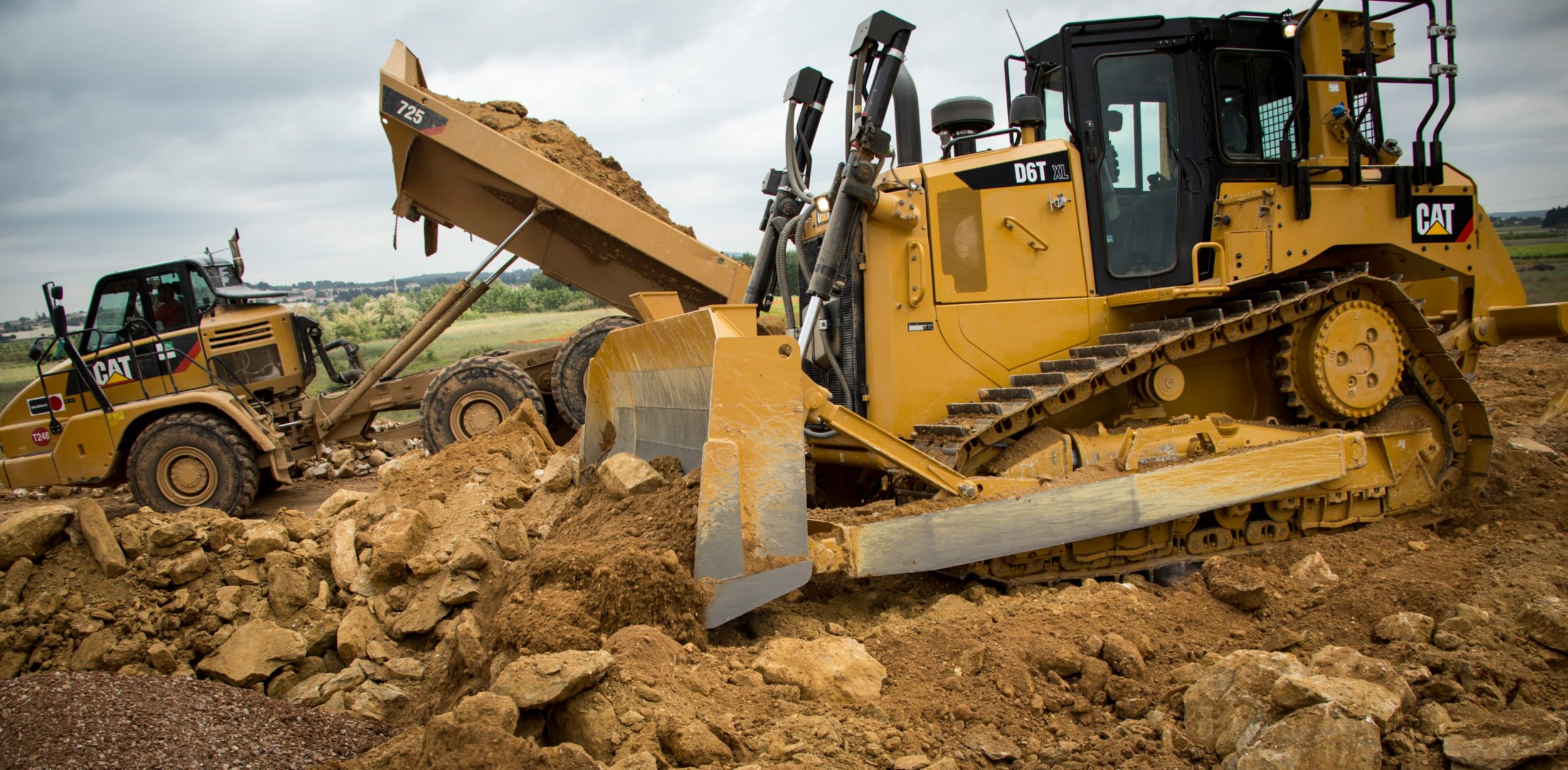 Cat | D6T Track-Type Tractor | Caterpillar