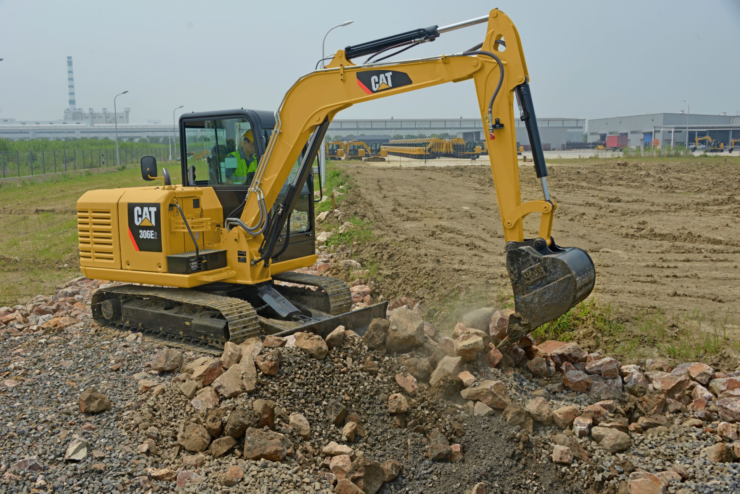 Cat 306E2 Mini Excavators | Caterpillar