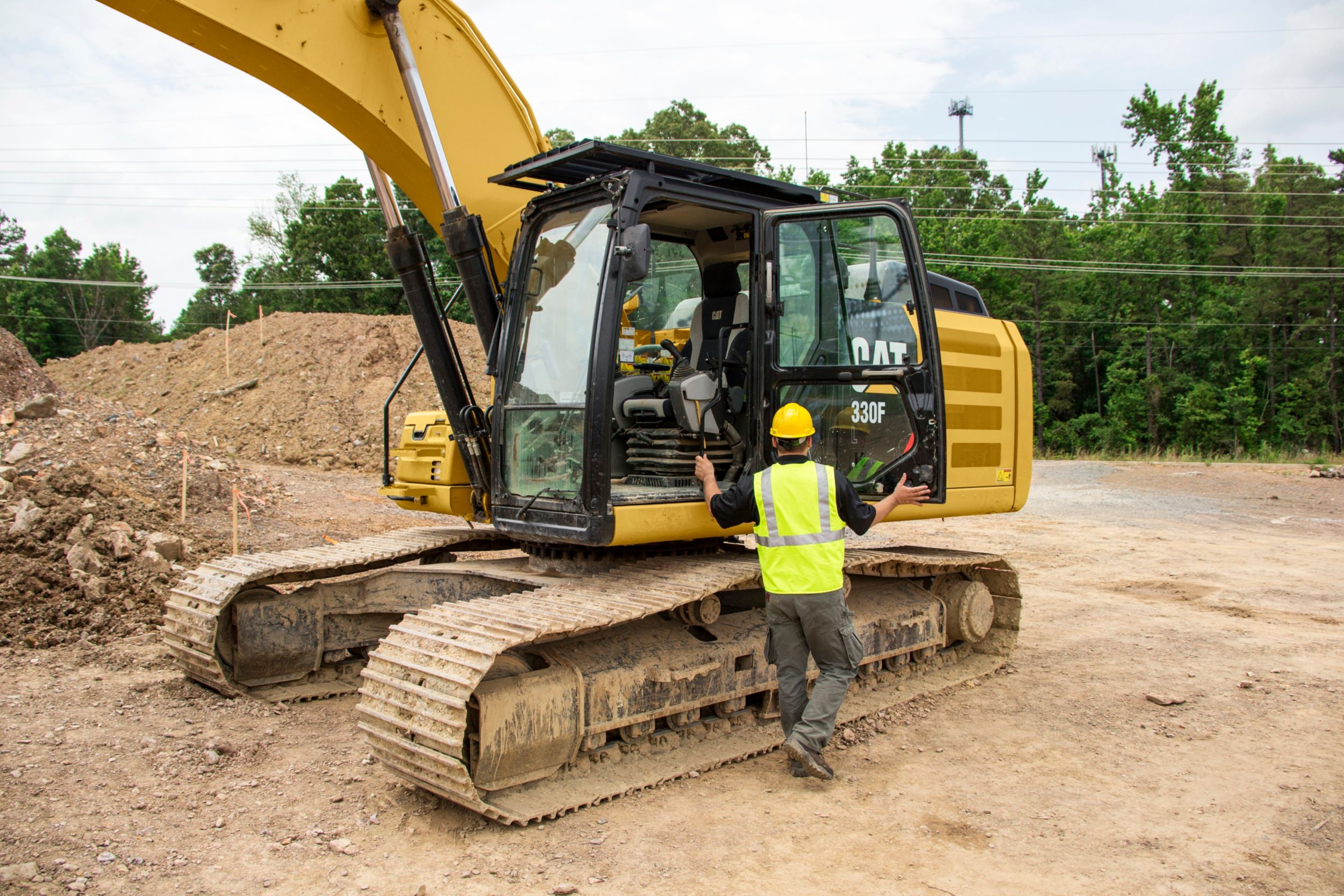 Cat 330F Medium Excavators | Caterpillar