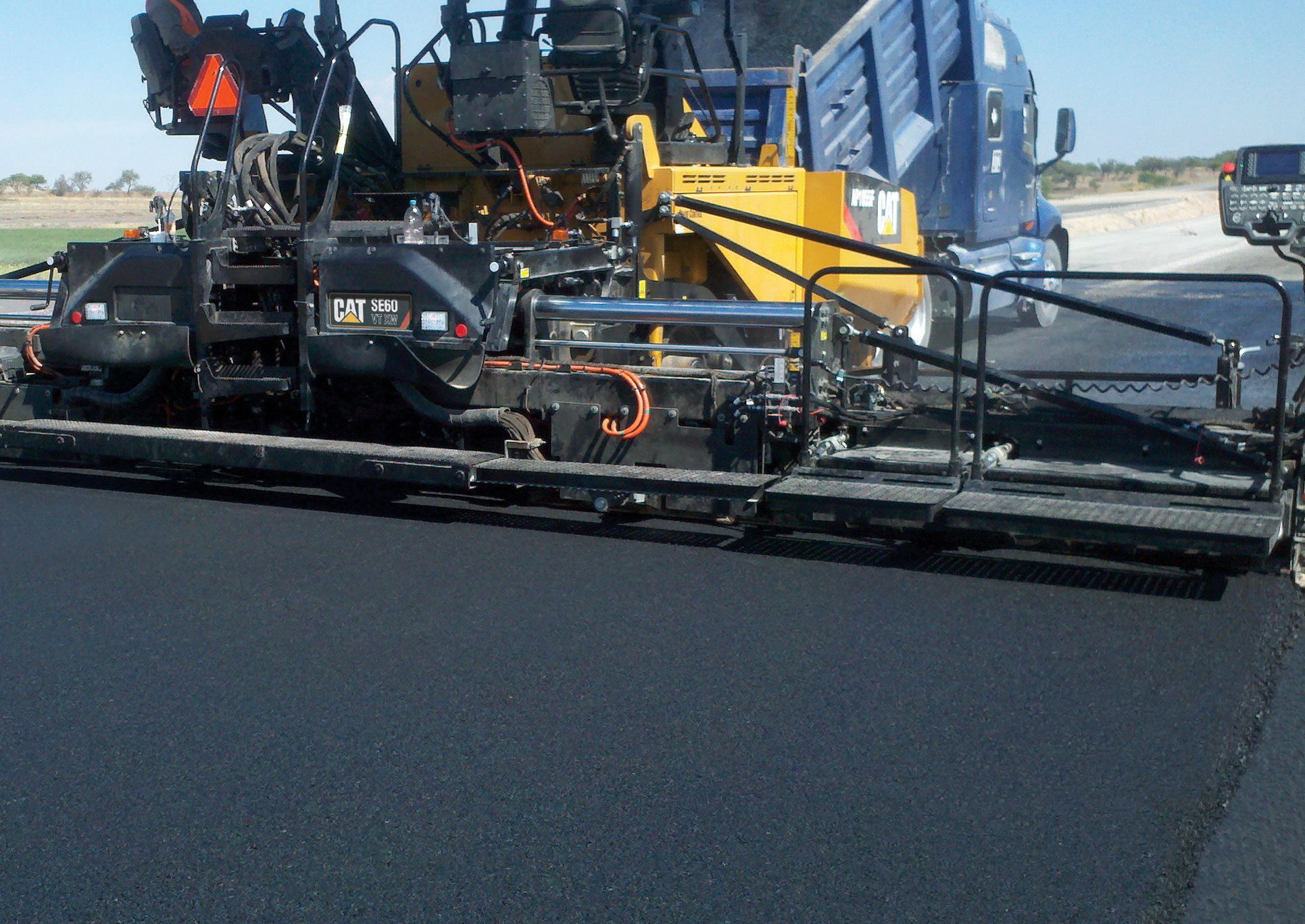 Cat | Screed Options | Caterpillar