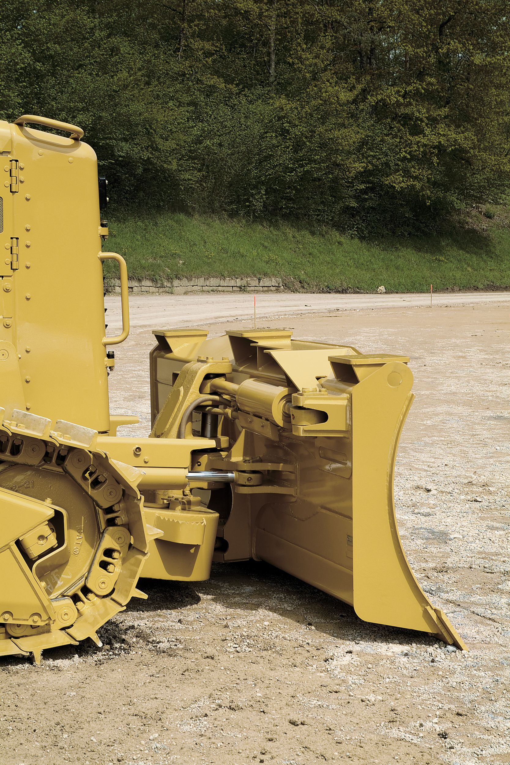 Cat D6N Medium Dozers | Caterpillar
