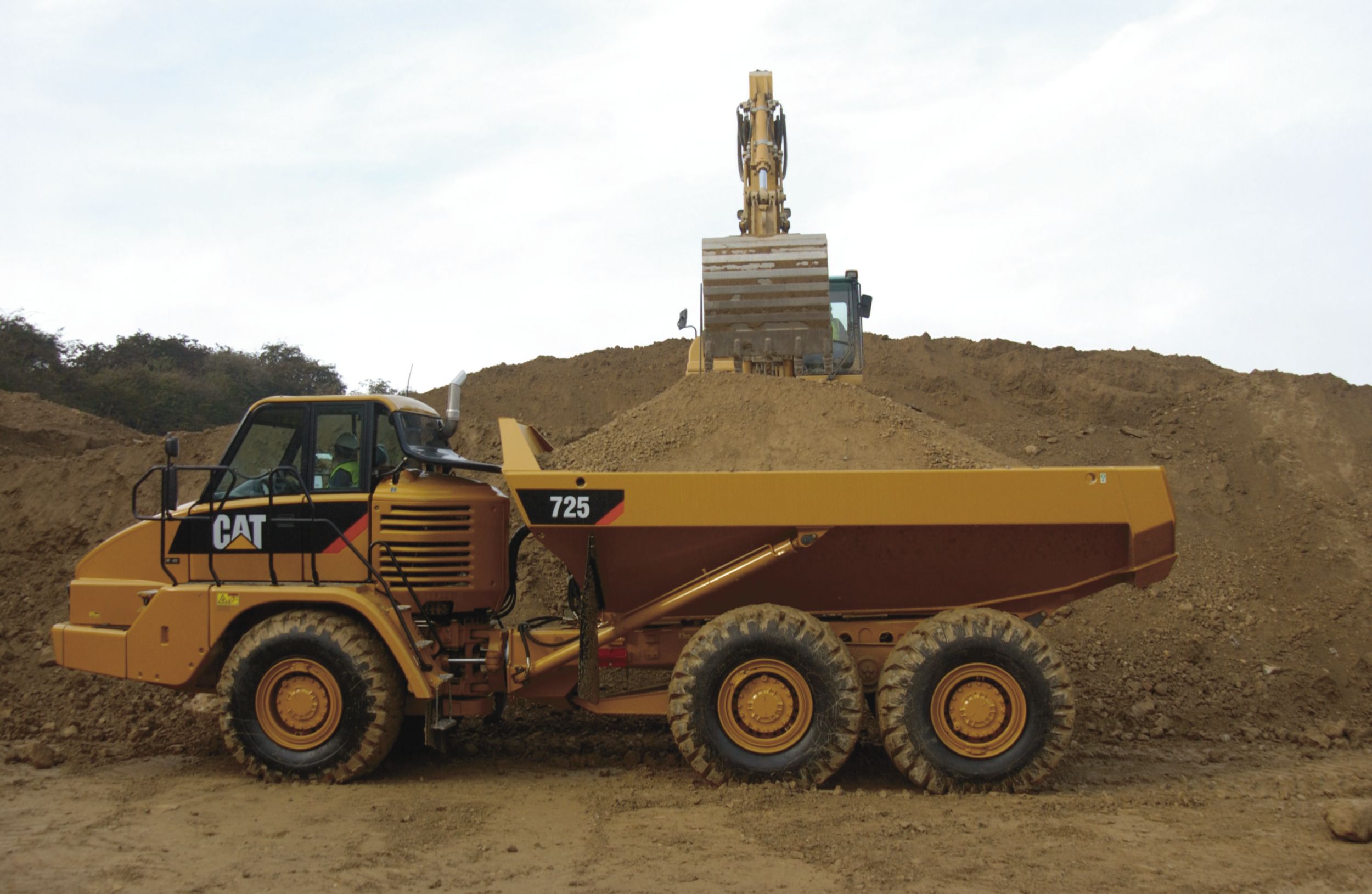 Cat 725 Three Axle Articulated Trucks | Caterpillar