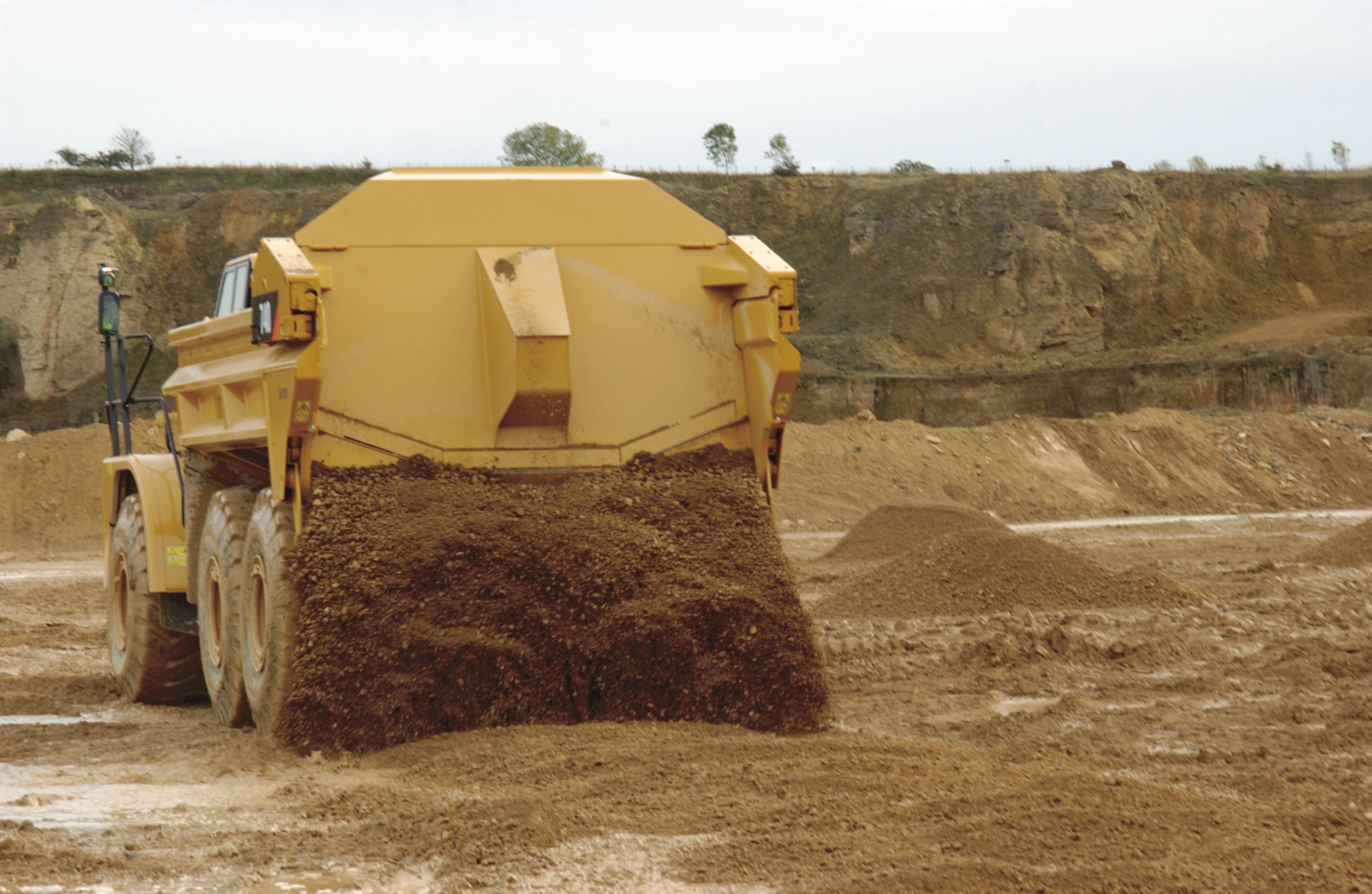 Cat 740 Ejector Three Axle Articulated Trucks | Caterpillar
