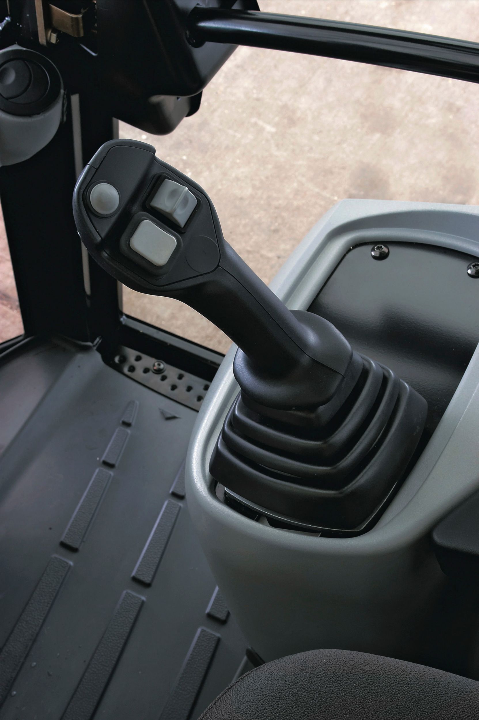 Cat 906H2 Compact Wheel Loaders | Caterpillar