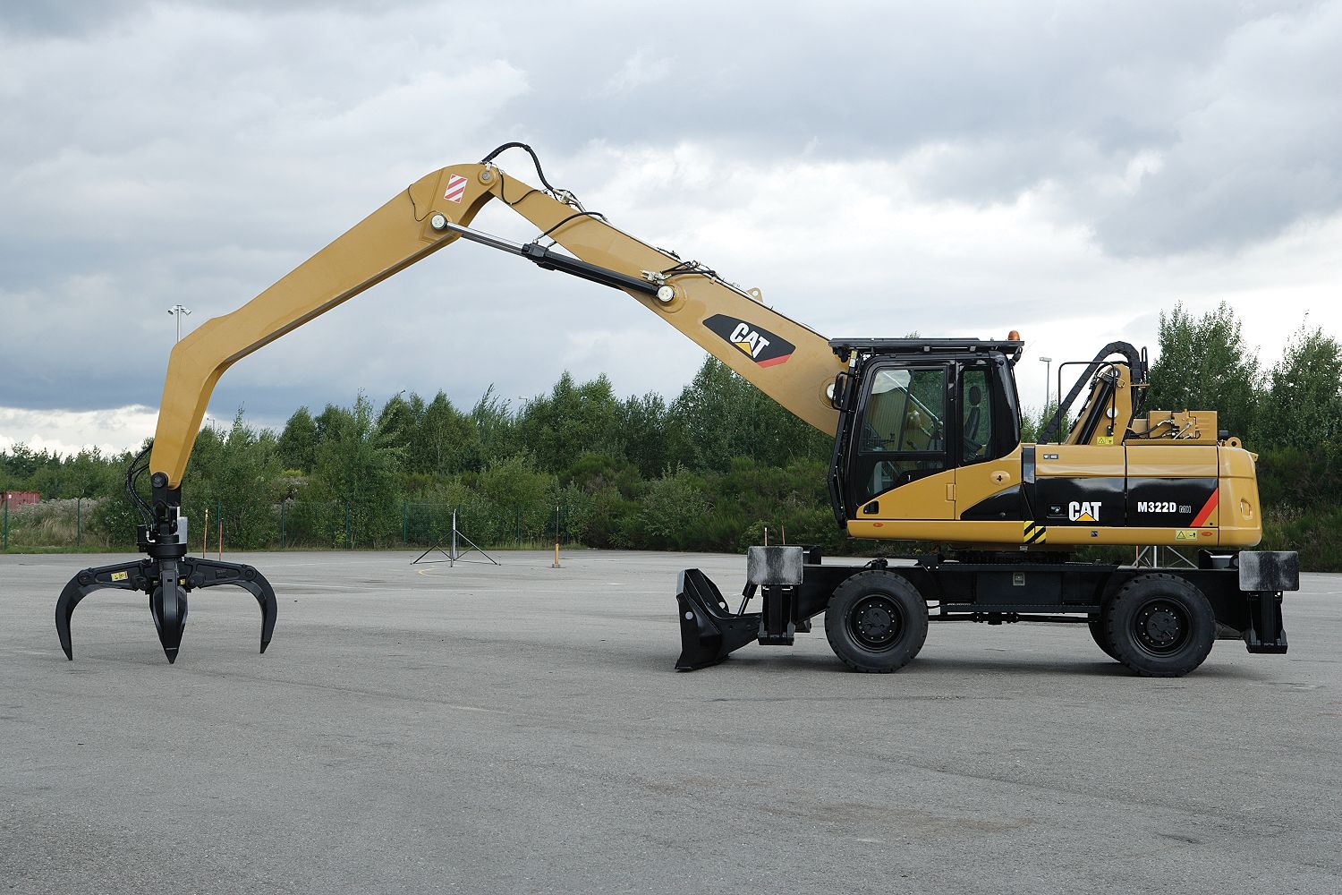 Cat M322D MH Wheel Material Handlers | Caterpillar