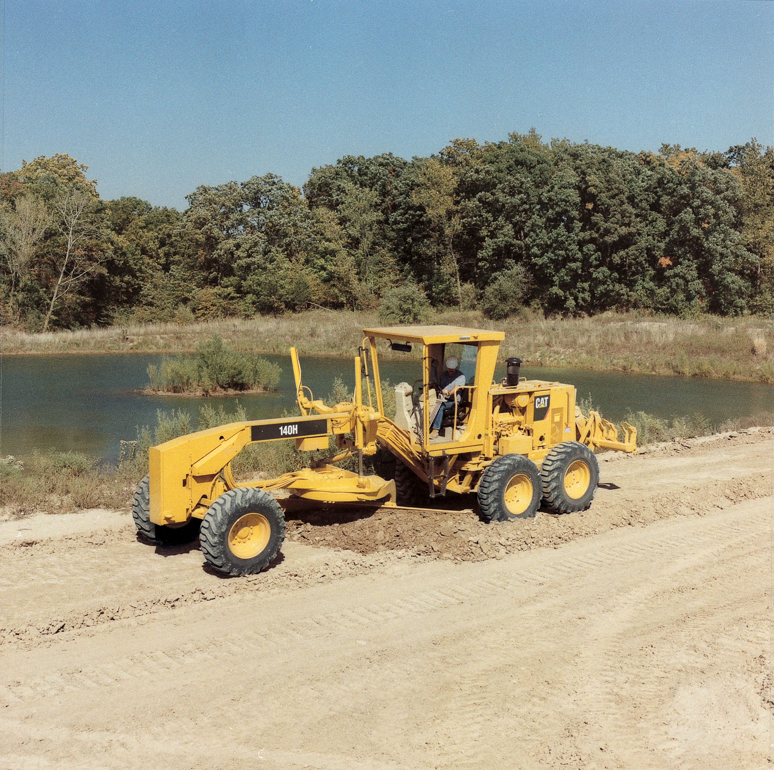 140H Standard Motor Grader - Altorfer Cat