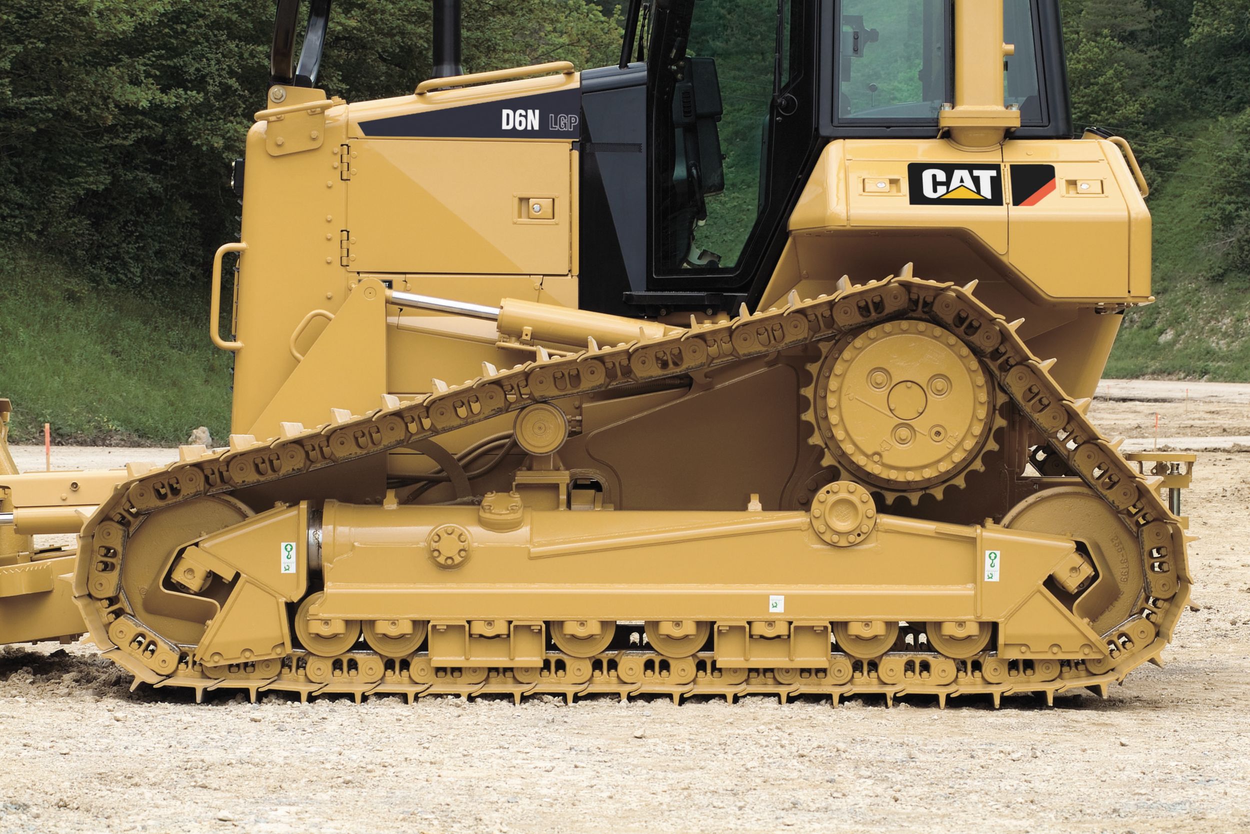 Cat D6N Medium Dozers | Caterpillar