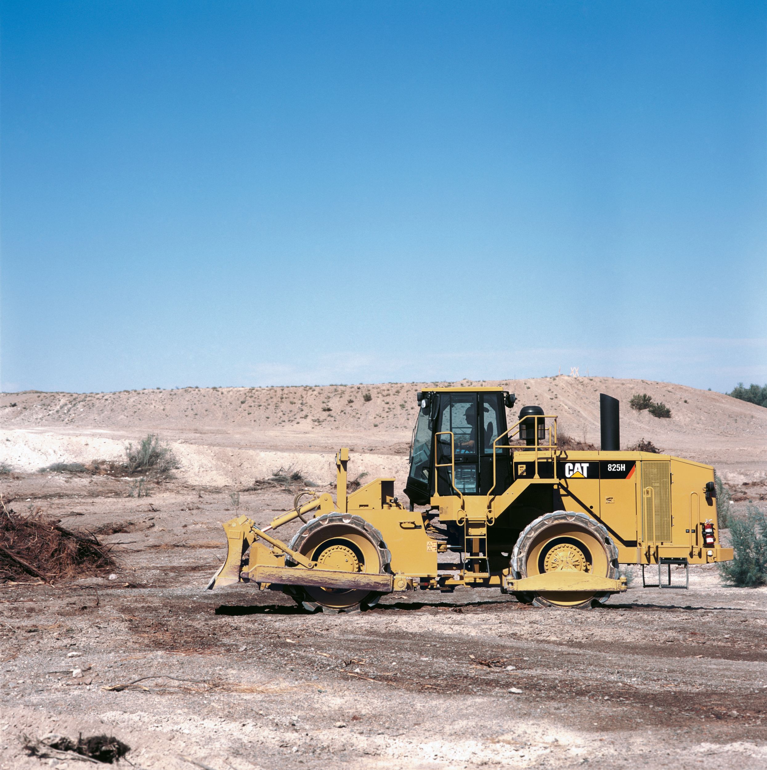 Cat 825H Soil Compactors | Caterpillar