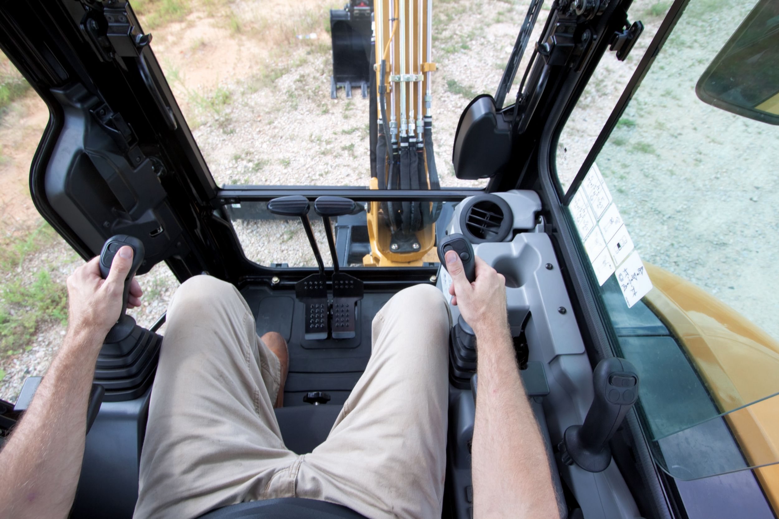 Cat 305D CR Mini Excavators | Caterpillar