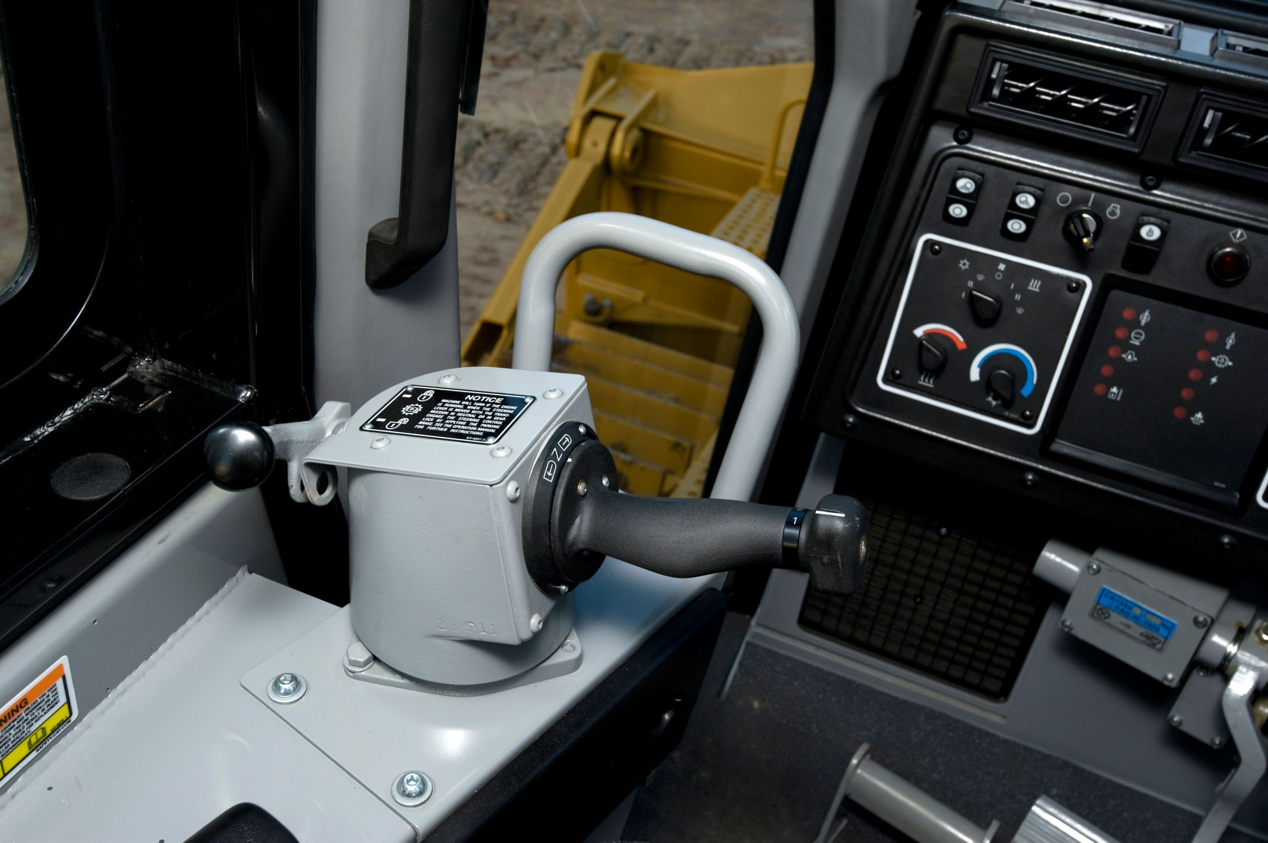 Cat D8R Large Dozers | Caterpillar