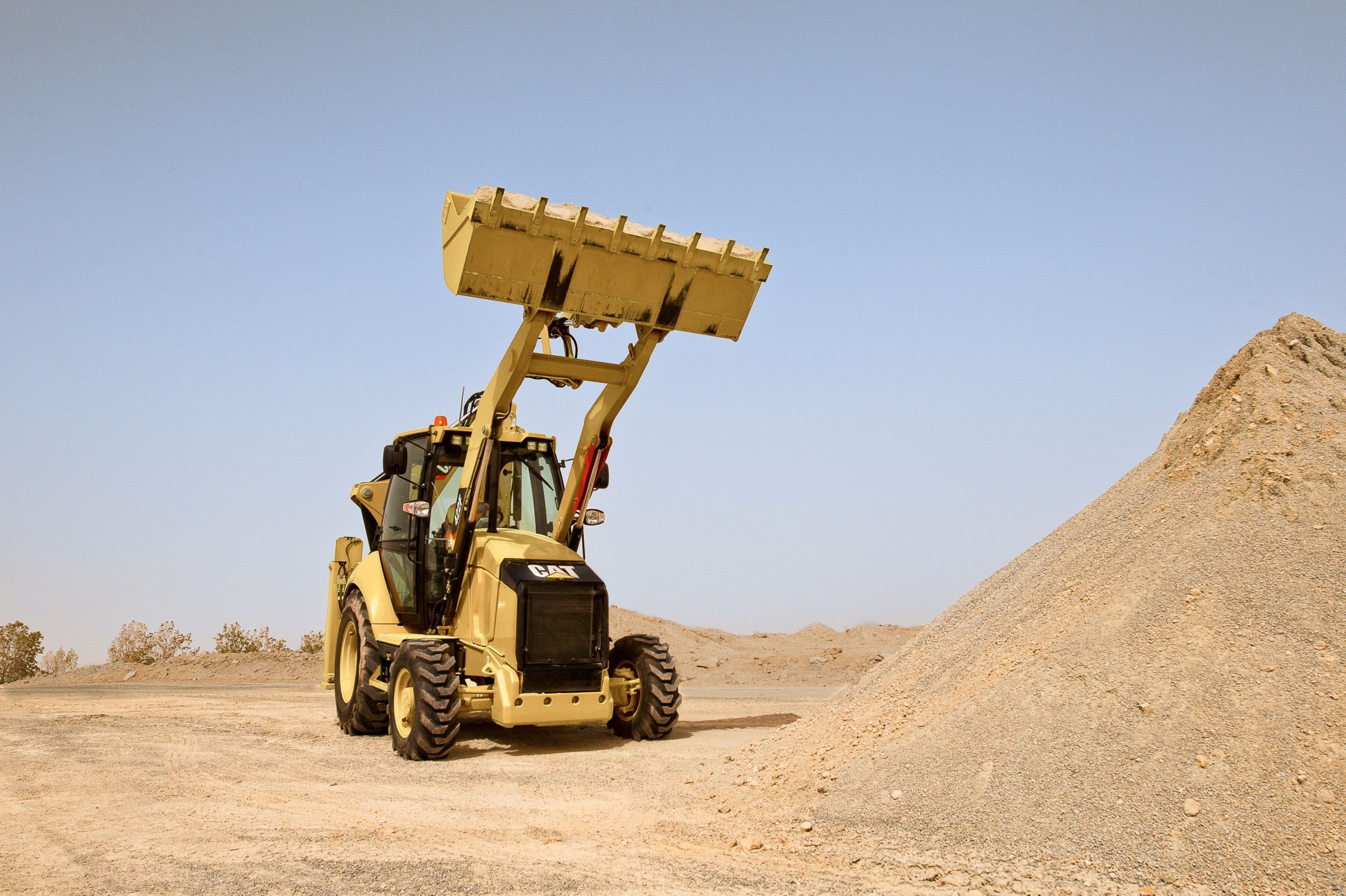 Déplacement latéral Caterpillar 422F | Bergerat Monnoyeur