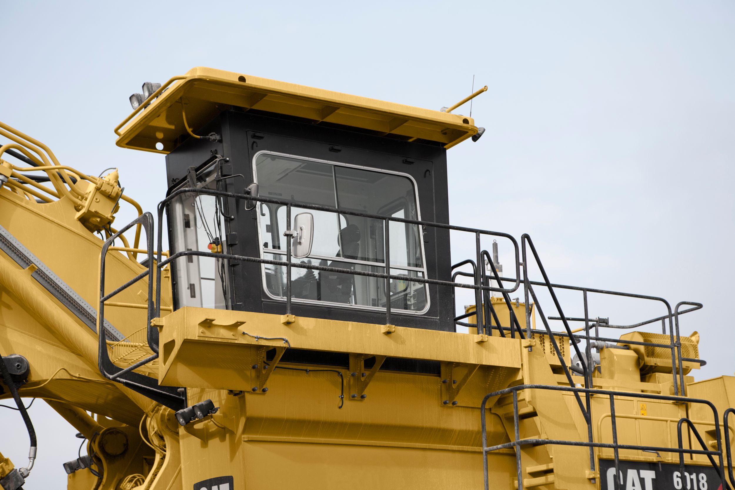 Cat 6018/6018 FS Hydraulic Mining Shovels | Caterpillar