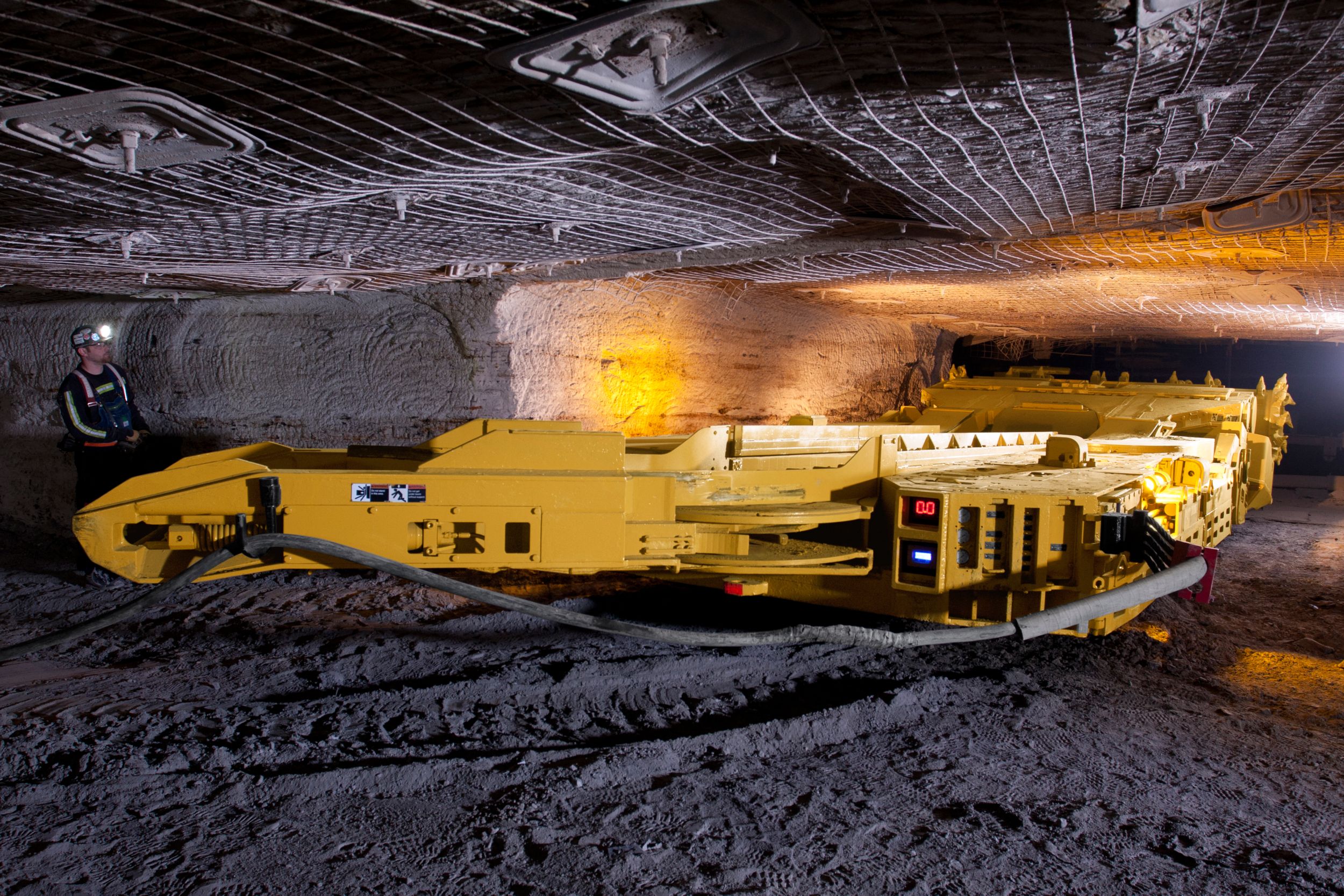 Cat CM235 Continuous Miners | Caterpillar