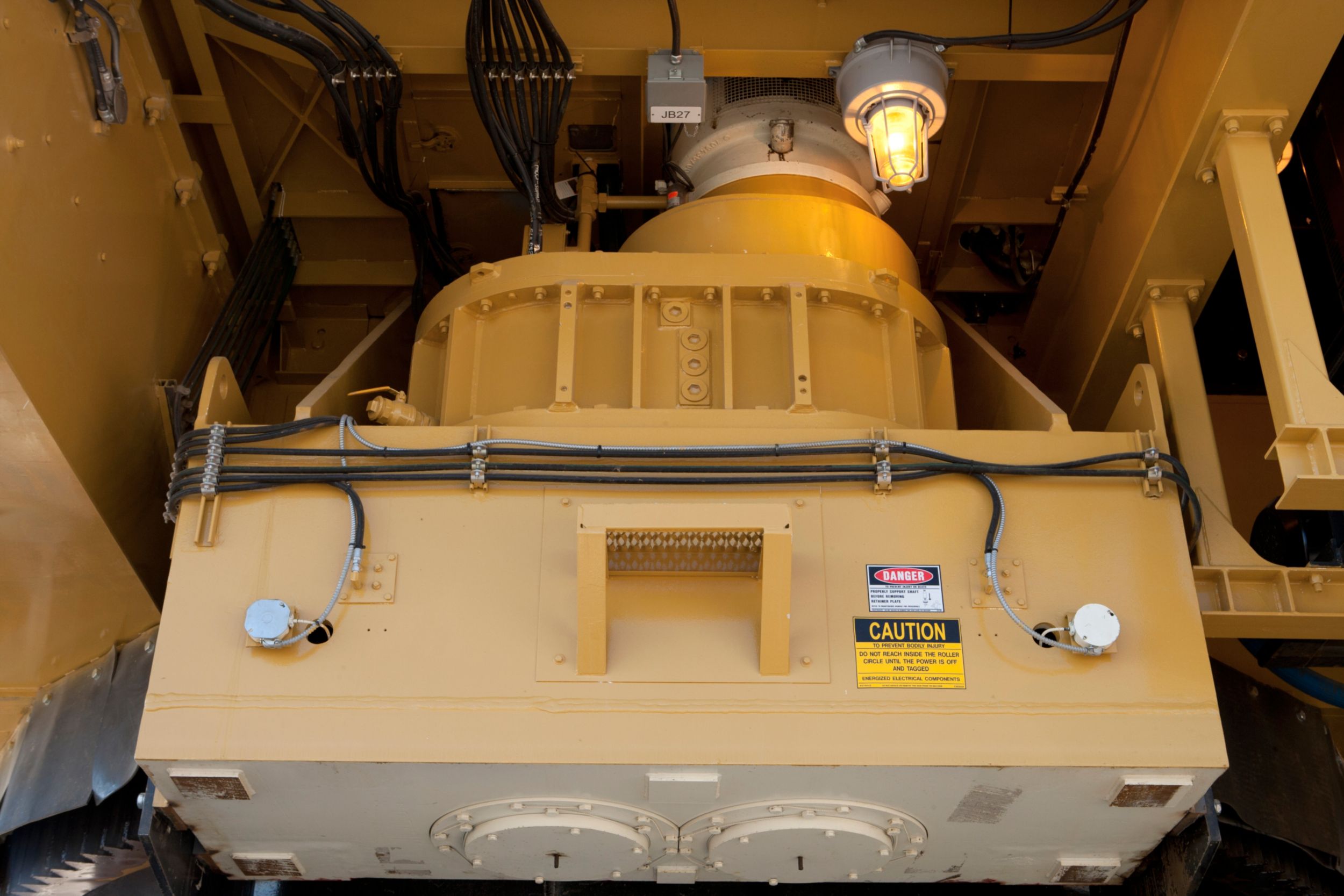 7495 HF with HydraCrowd - Hawthorne Cat