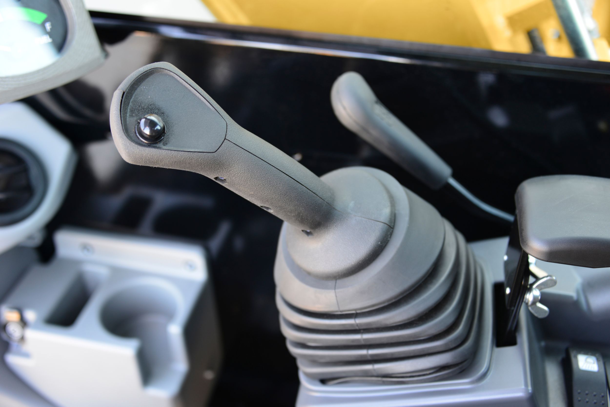 Cat 307E Mini Excavators | Caterpillar