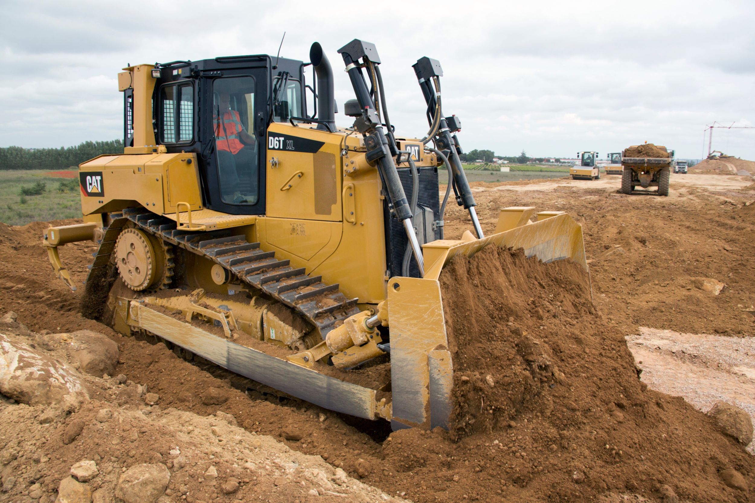 Cat | D6T Track-Type Tractor | Caterpillar