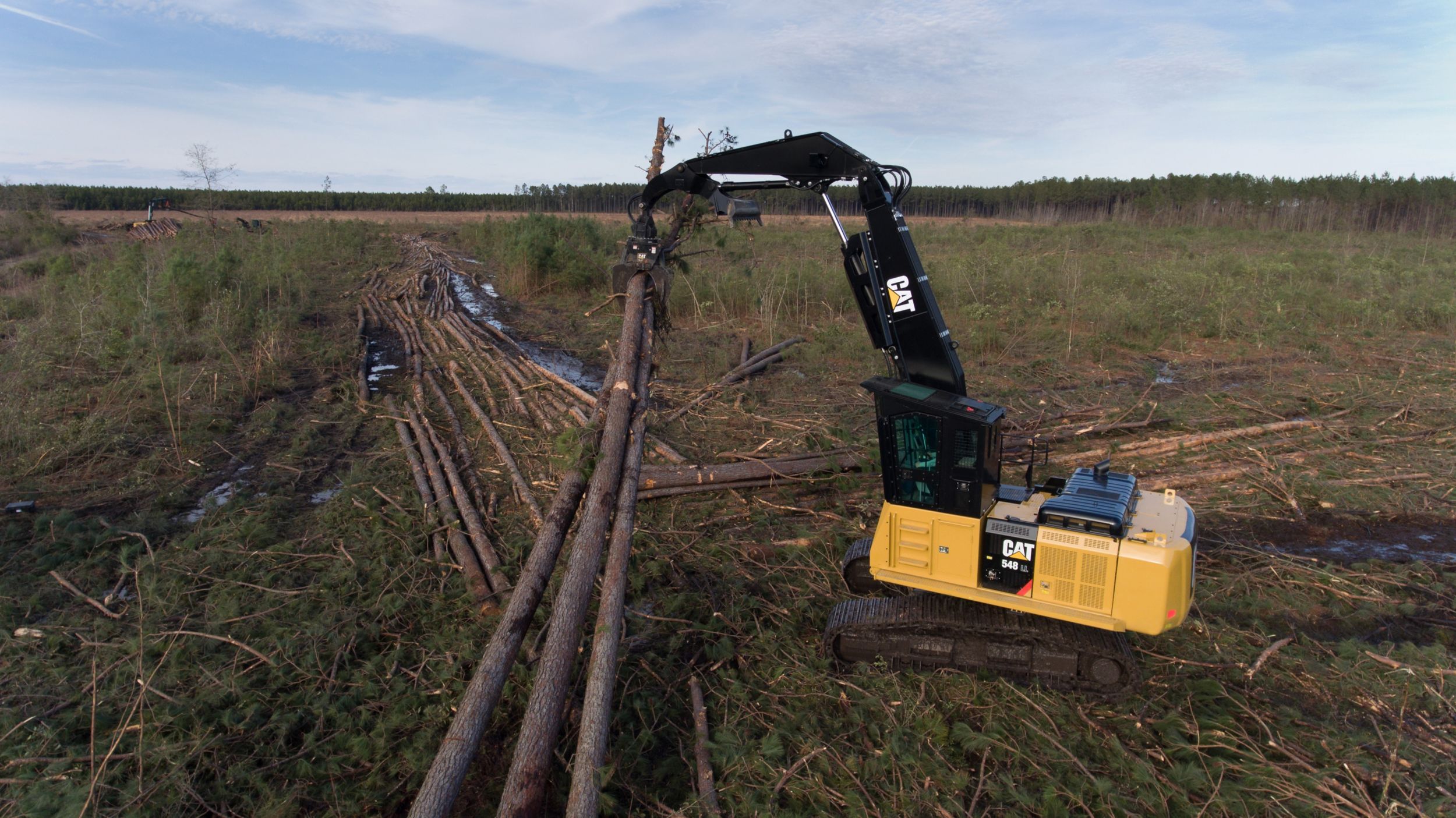 Caterpillar launches Cat® 548 and 548 LL Forest Machines | Cat ...
