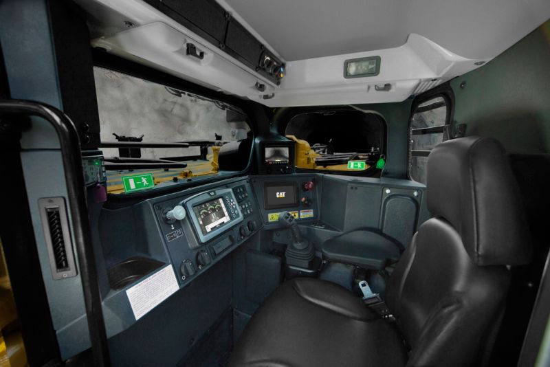 Cat | R1700 | Caterpillar